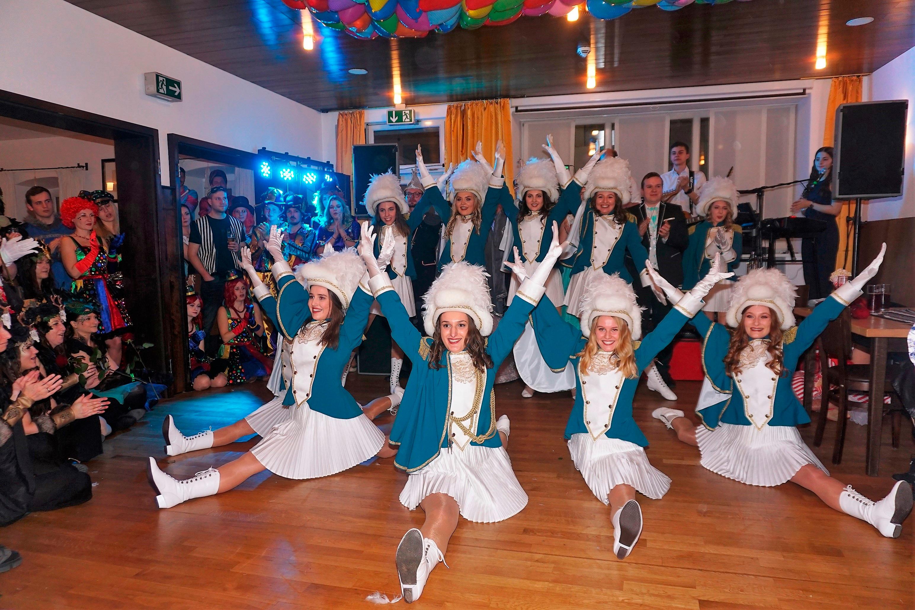 Fasching: Die Narren übernehmen auf der Parsberger Burg das Zepter