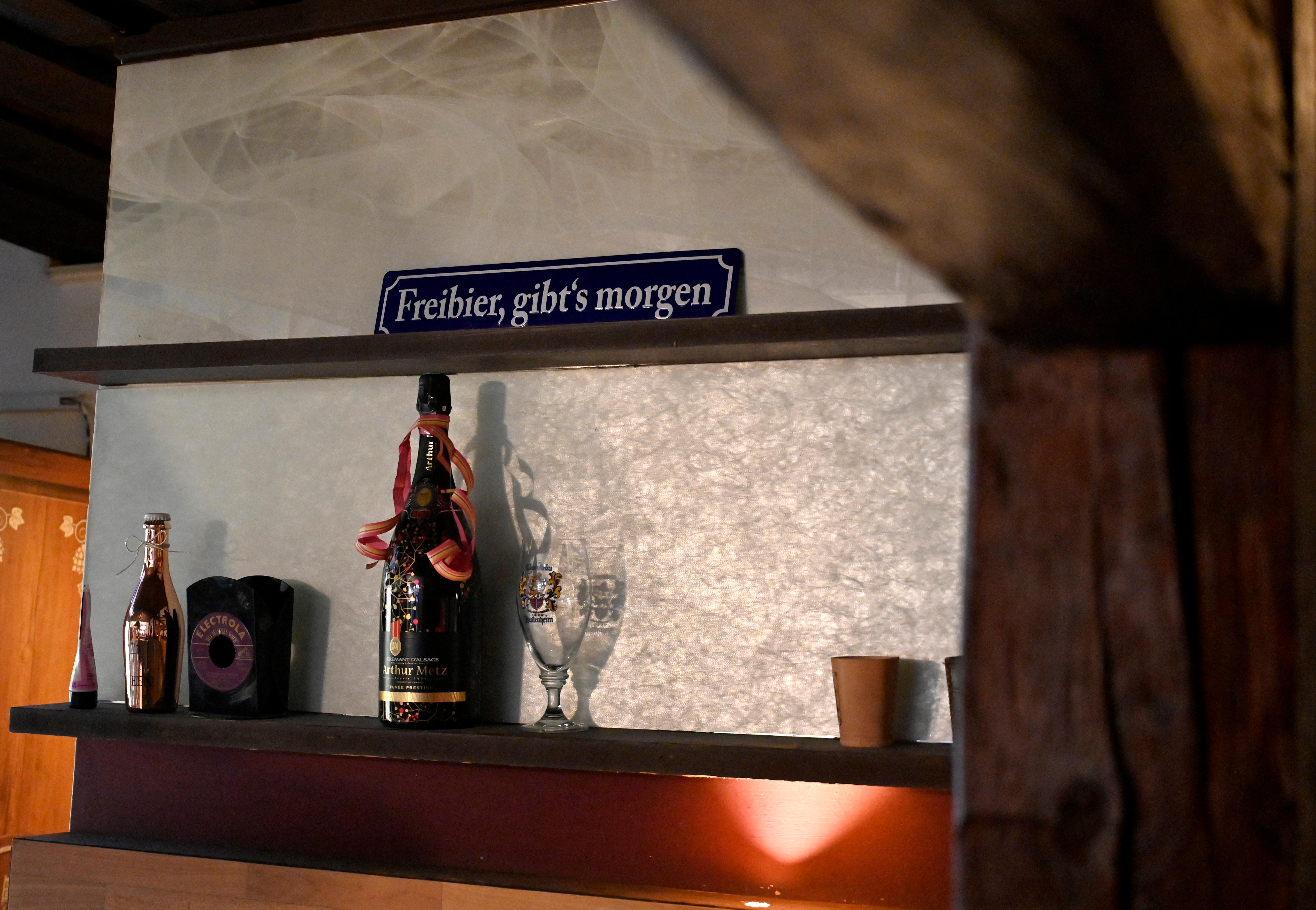 So sieht die Erlanger Kult-Kneipe "Spruz" nach der Neueröffnung im ...