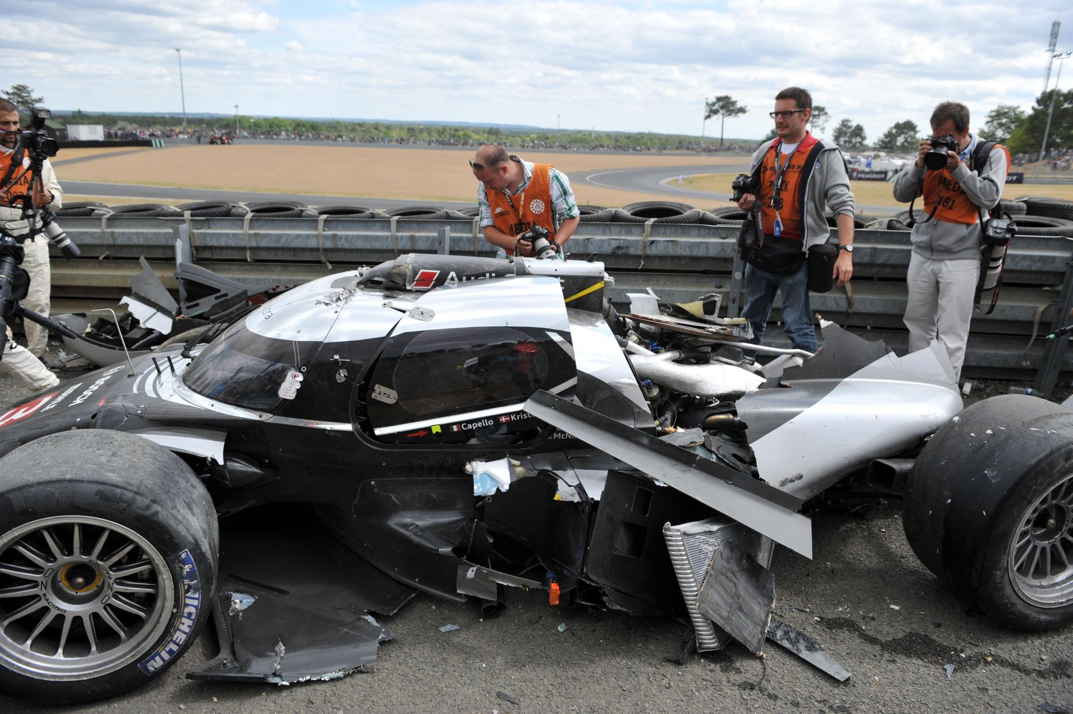 Schrecksekunde: Schwerer Audi-Unfall in Le Mans