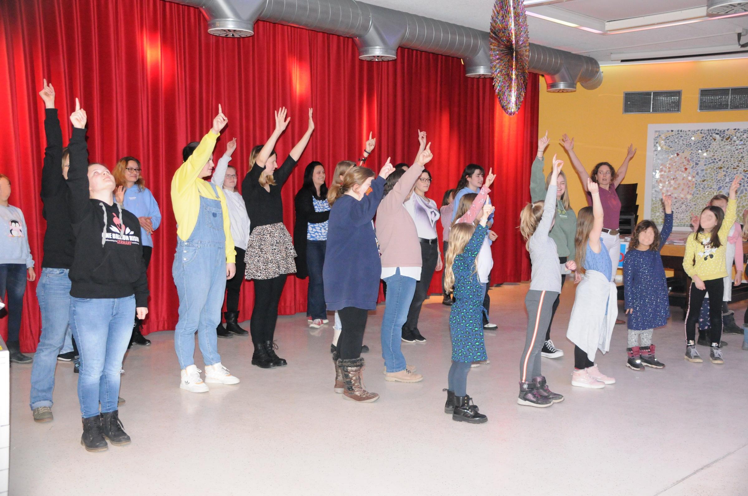 Frauen fordern Gerechtigkeit und Freiheit: Neumarkt macht mit bei One ...