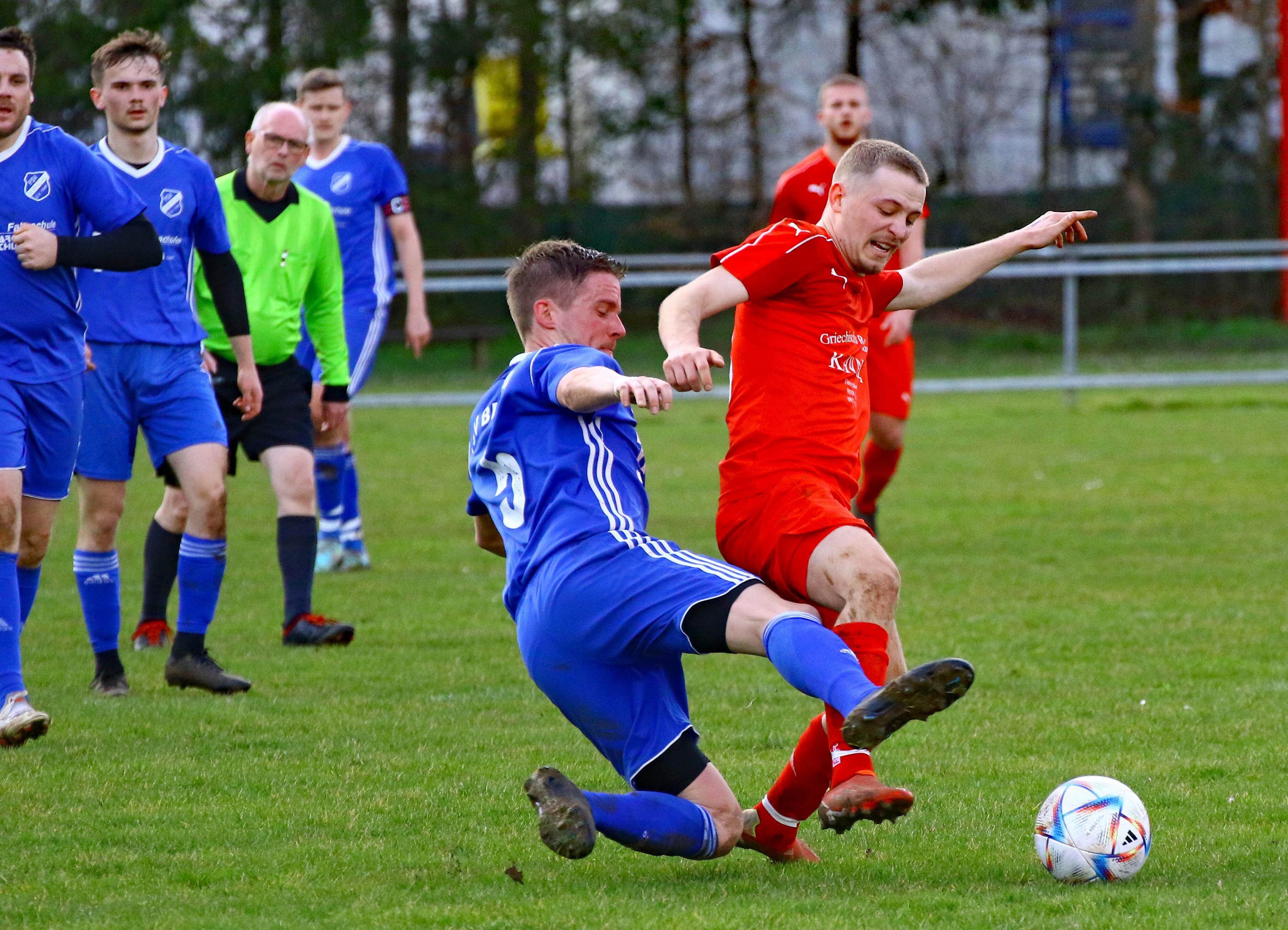 FC Altdorf schlägt Berngau und rückt Tabellenführer Henger SV auf die ...