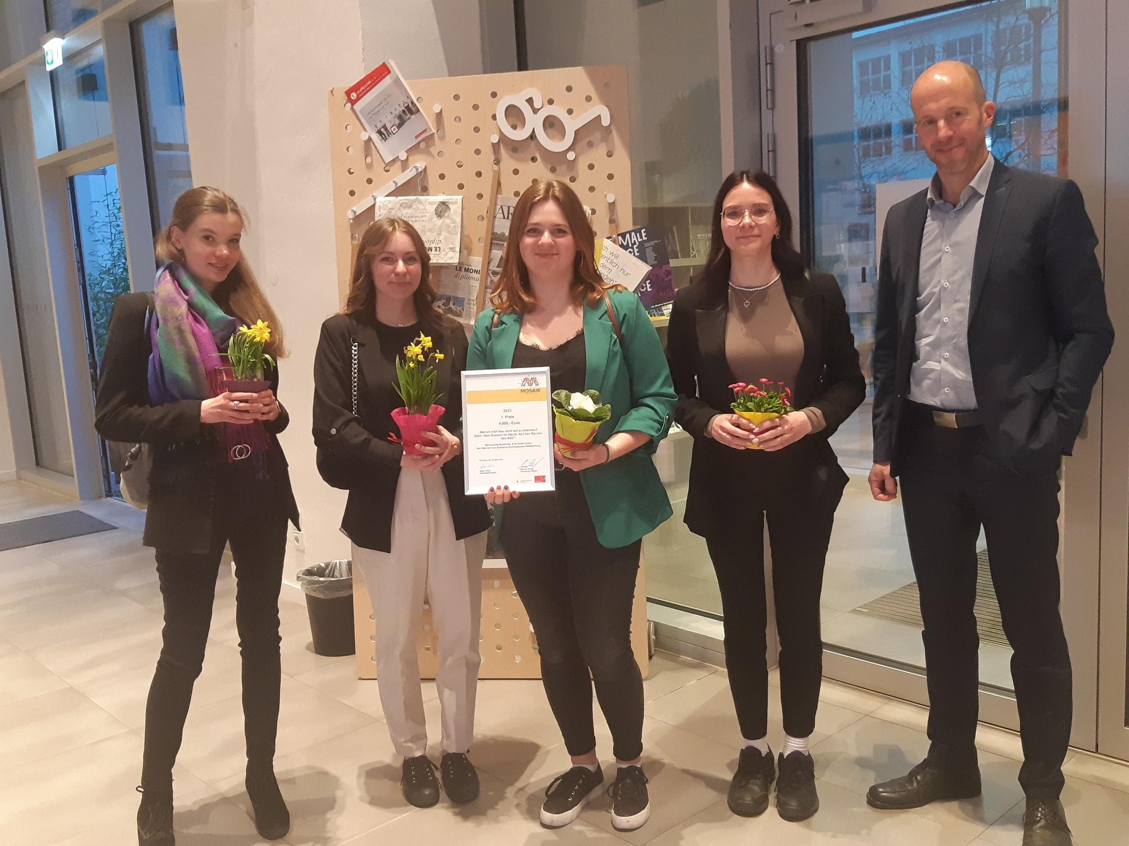 Schülerinnen des Gymnasiums Weißenburg erhalten den ersten Preis | nn.de