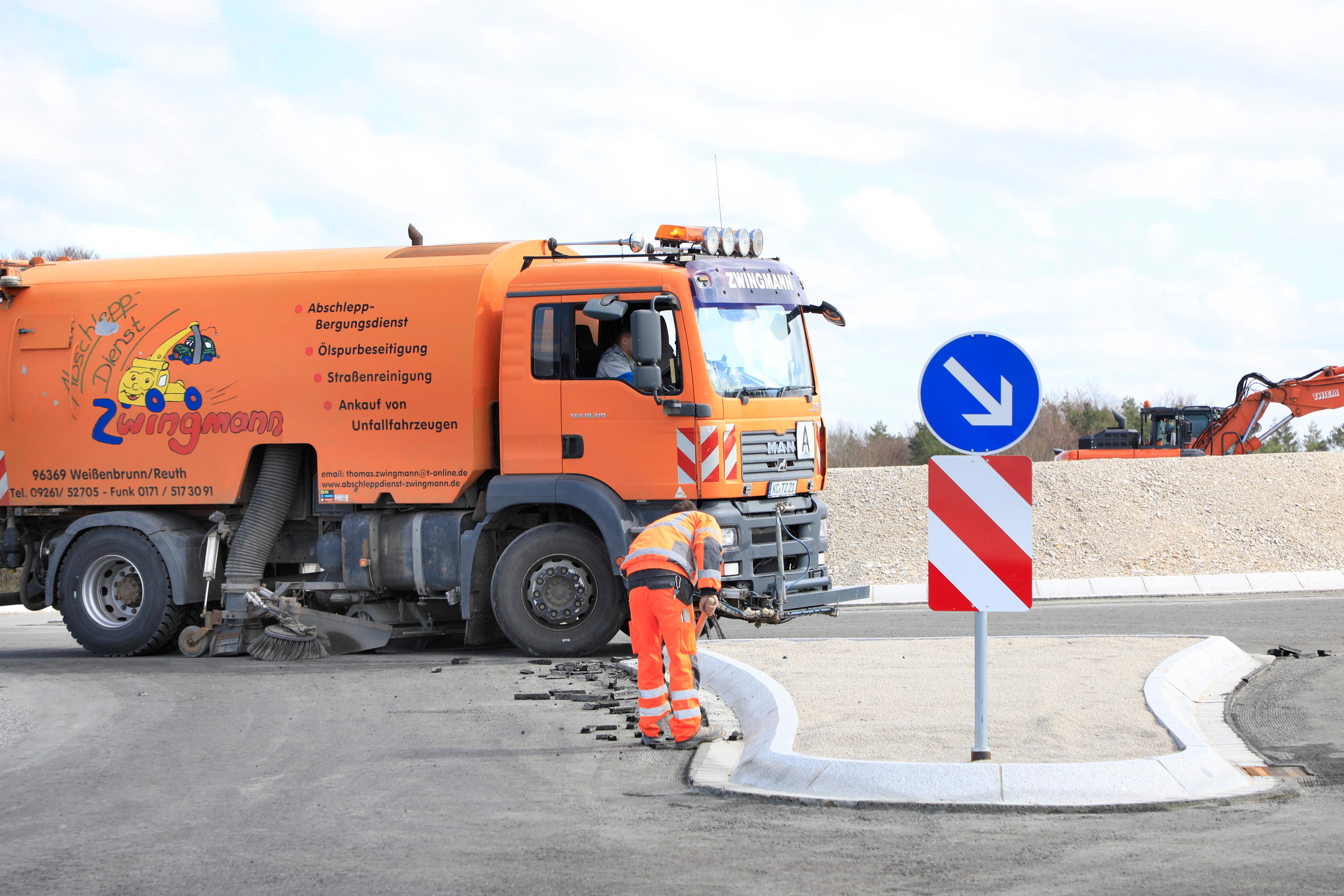 Fränkische Schweiz: Endspurt für den neuen Kreisel am am Dooser Berg ...
