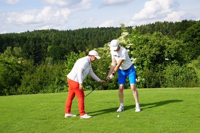Frau mit Seltenheitswert: Daniela Hunger ist Golflehrerin