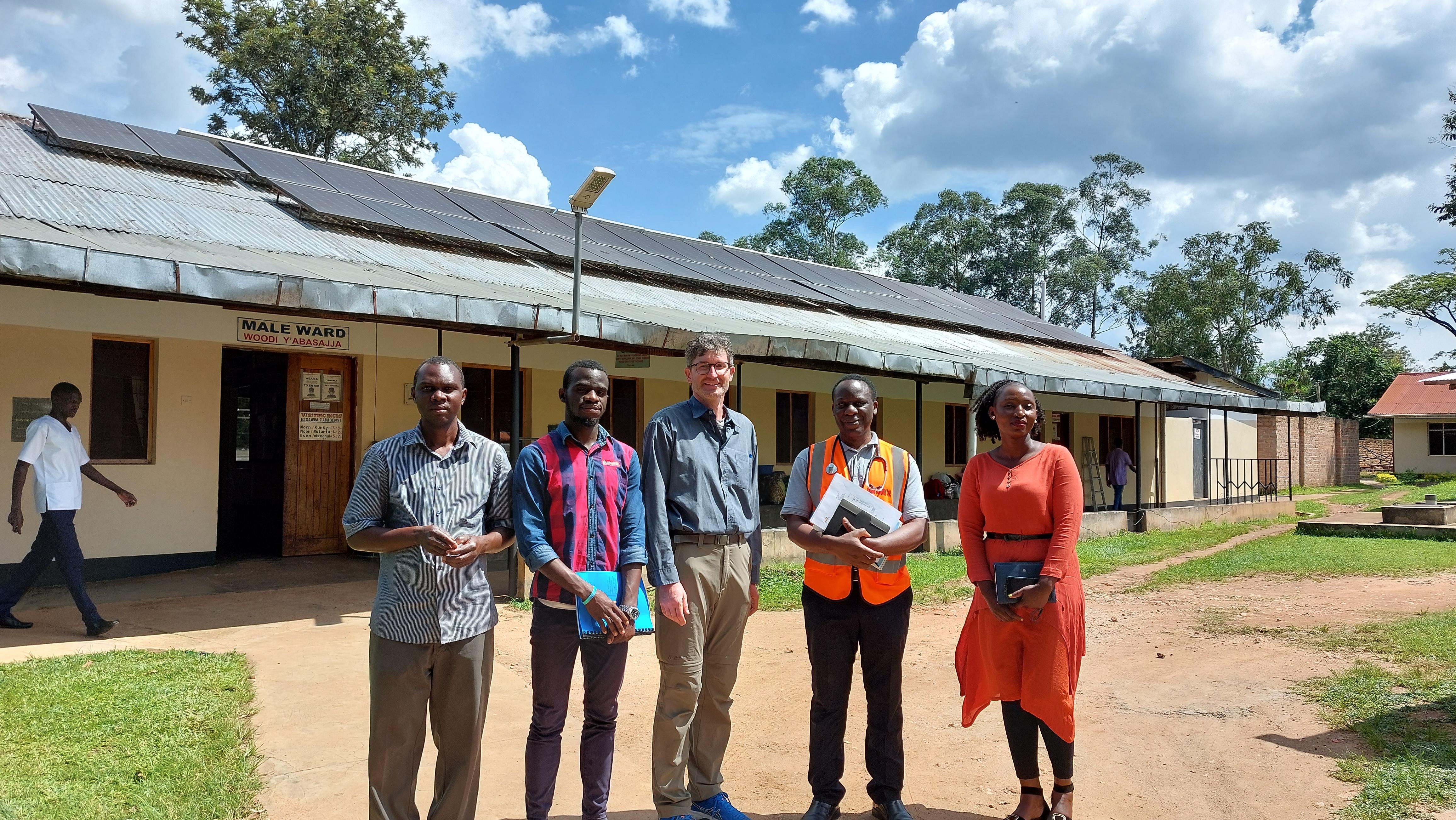 Forchheimer Grüne besuchen Krankenhaus in Uganda