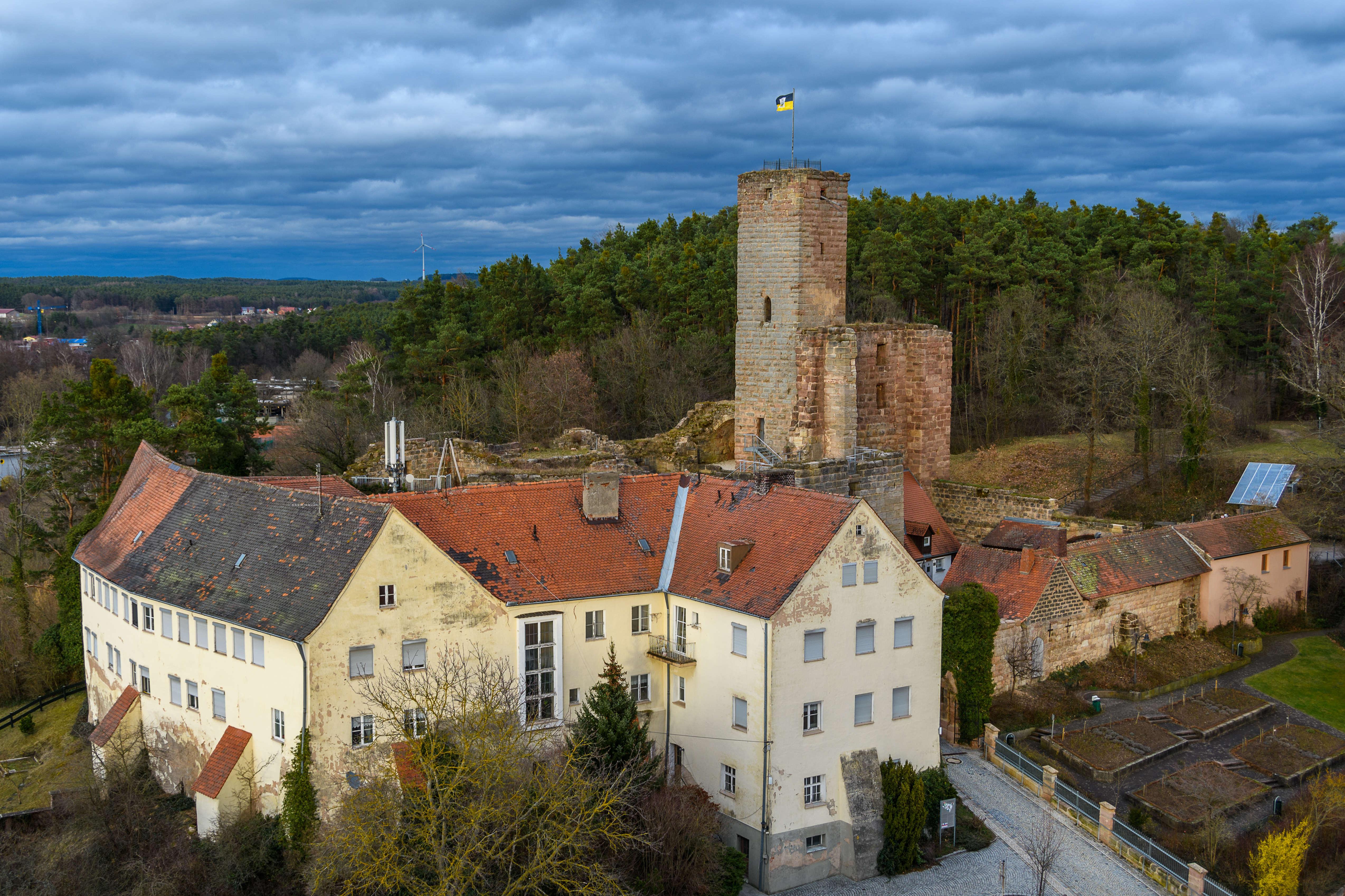 Burgstadt Hilpoltstein steht hinter ihrem Wahrzeichen