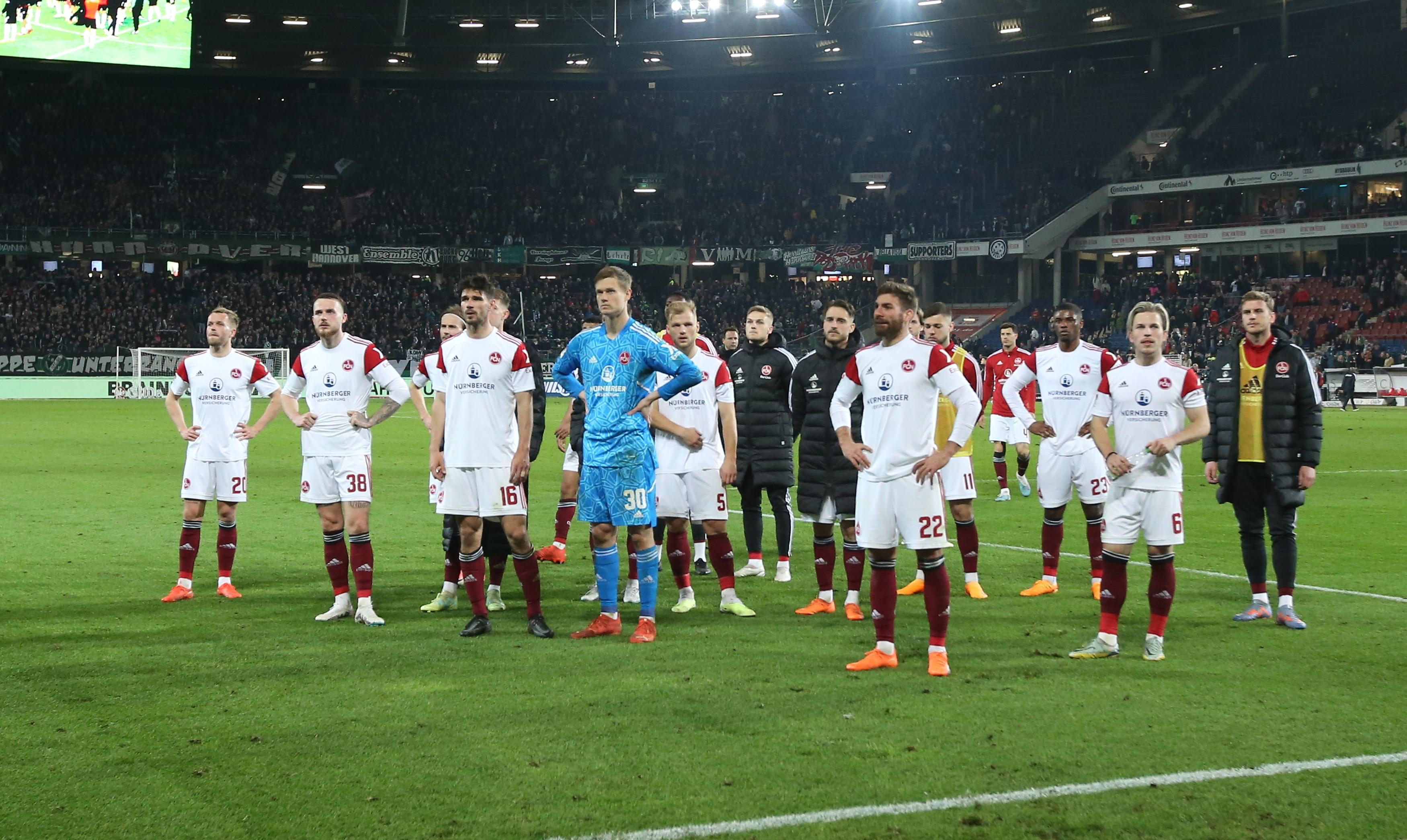 "Willkommen am Abgrund": FCN-Fans nach nächster Pleite restlos bedient