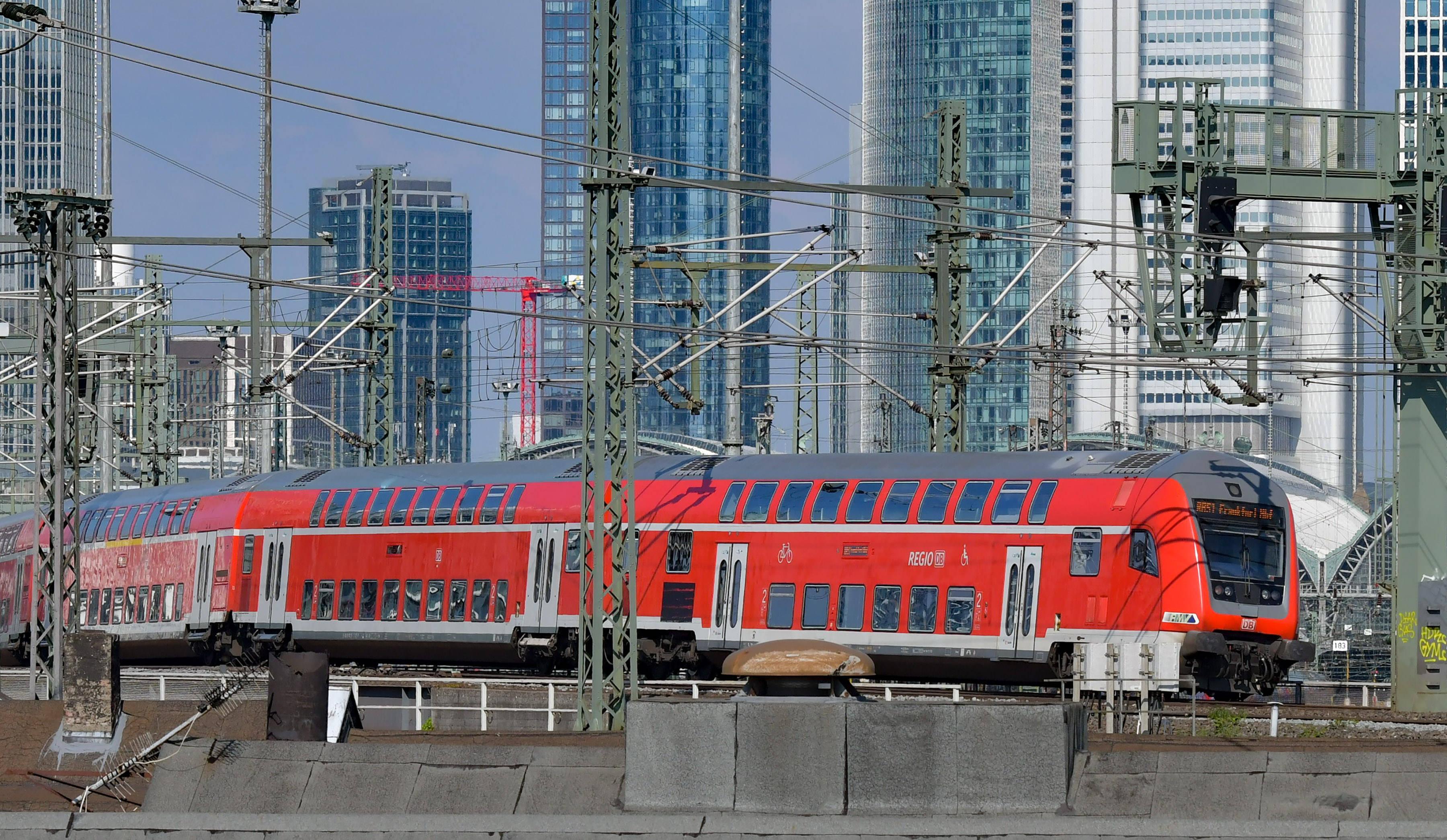 Ansturm auf 49-Euro-Ticket: Bahn-Server wegen Deutschland-Ticket down