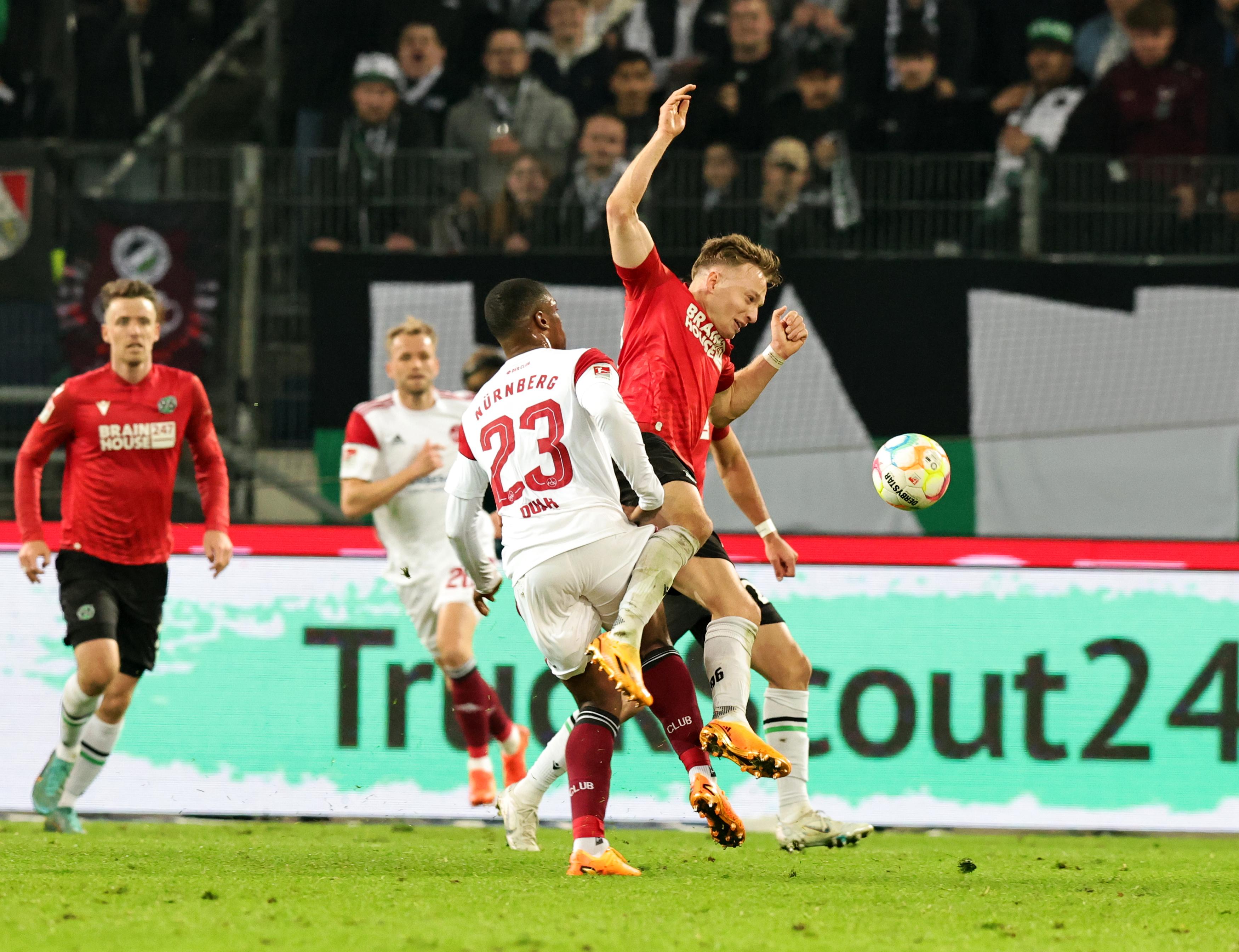 Hecking fordert Intensität und Selbstvertrauen vom 1. FC Nürnberg