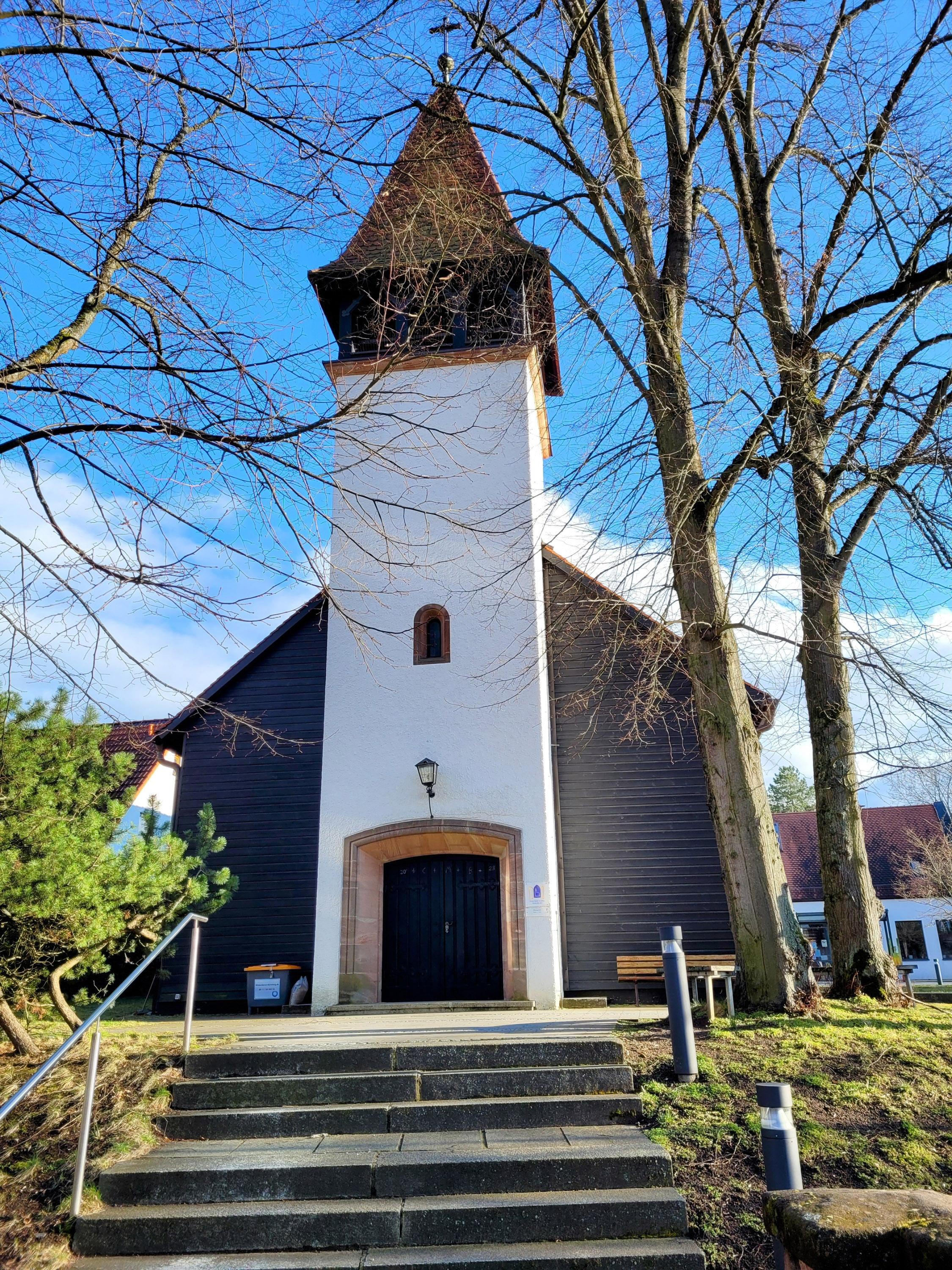 "Strahlender Christus": 75 Jahre Notkirche in Nürnberg-Laufamholz