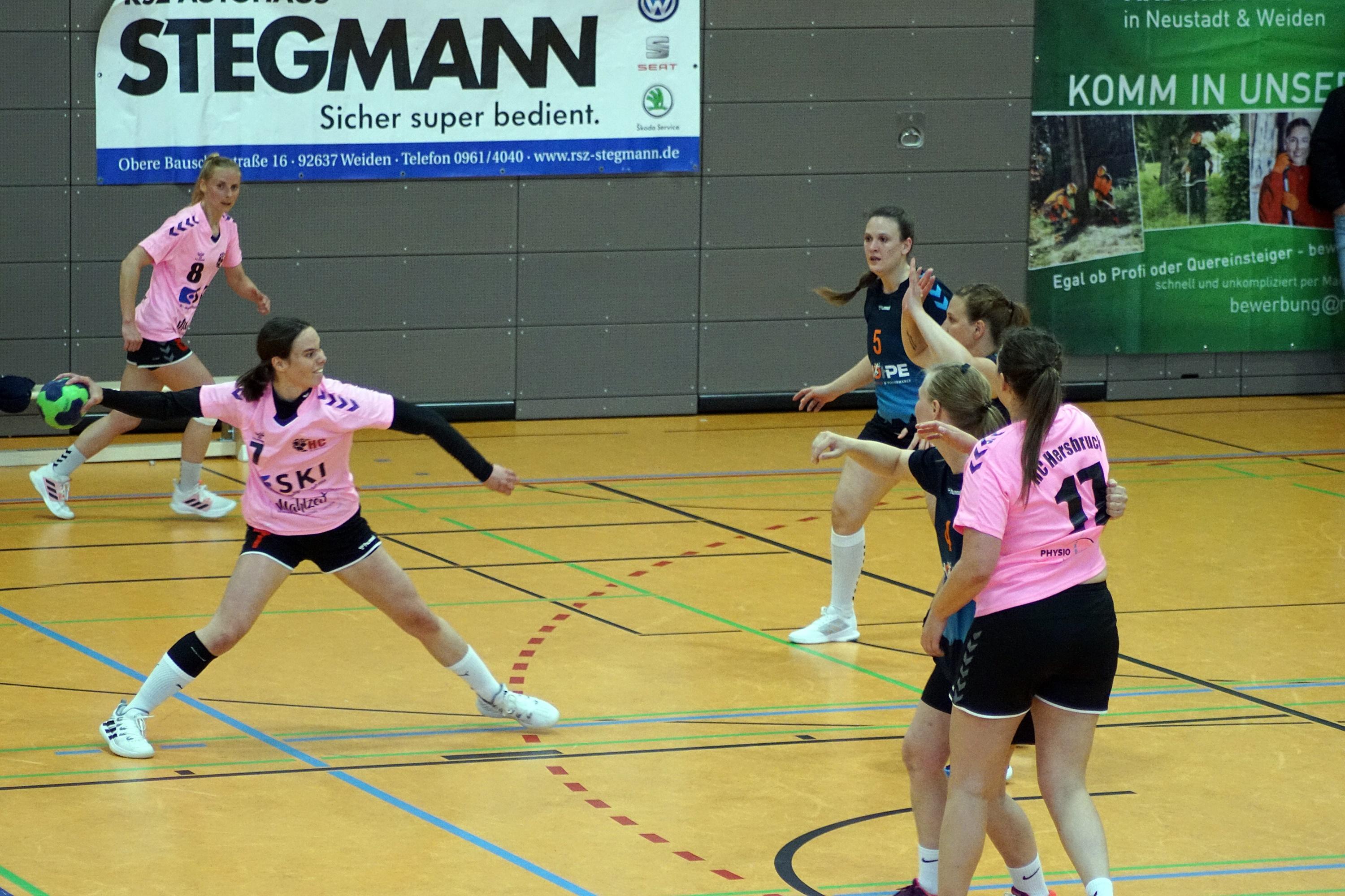 Aufstieg in Bezirksoberliga: Handballerinnen des HC Hersbruck scheitern ...