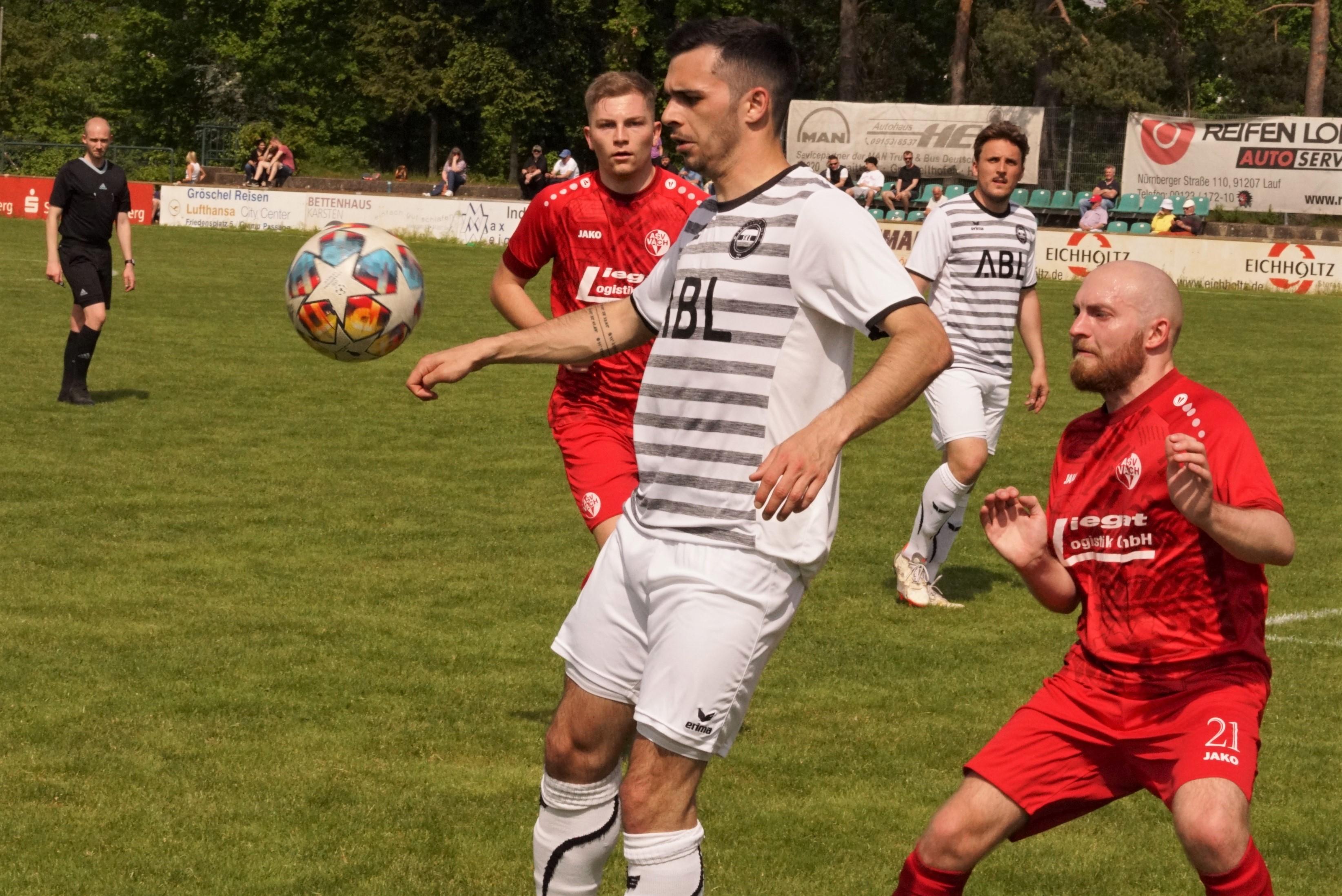FC Ottensoos in höchster Not: Absturz in die rote Zone
