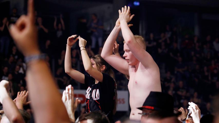 Freiwild Die Besten Bilder Vom Frei Wild Konzert In Der Arena Nürnberg