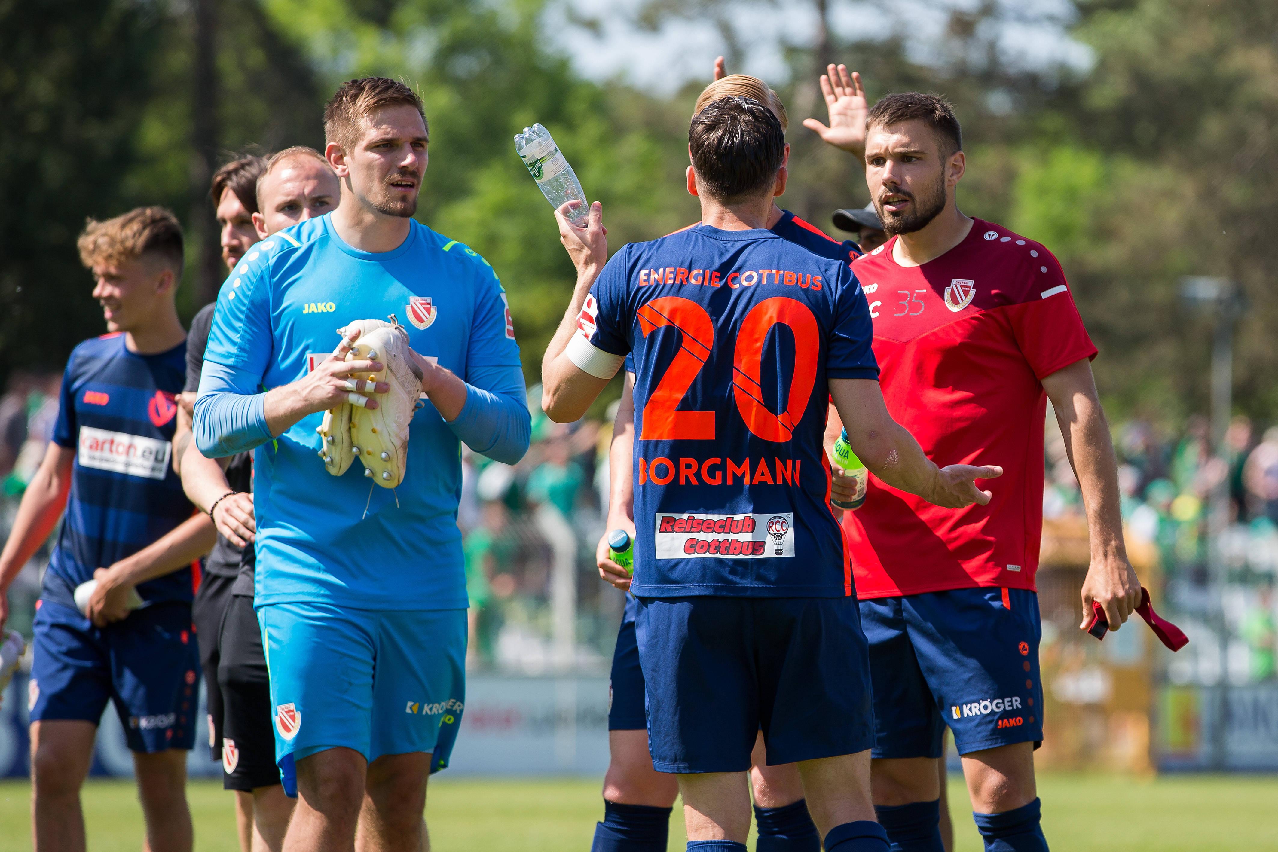 Der traurige Torwart-Profi vom SV Gößweinstein muss in der Drittliga ...