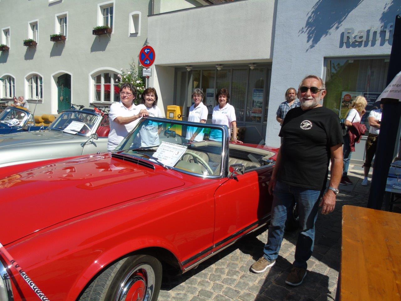 Berching verwandelte sich das Mekka der Oldtimerfreunde