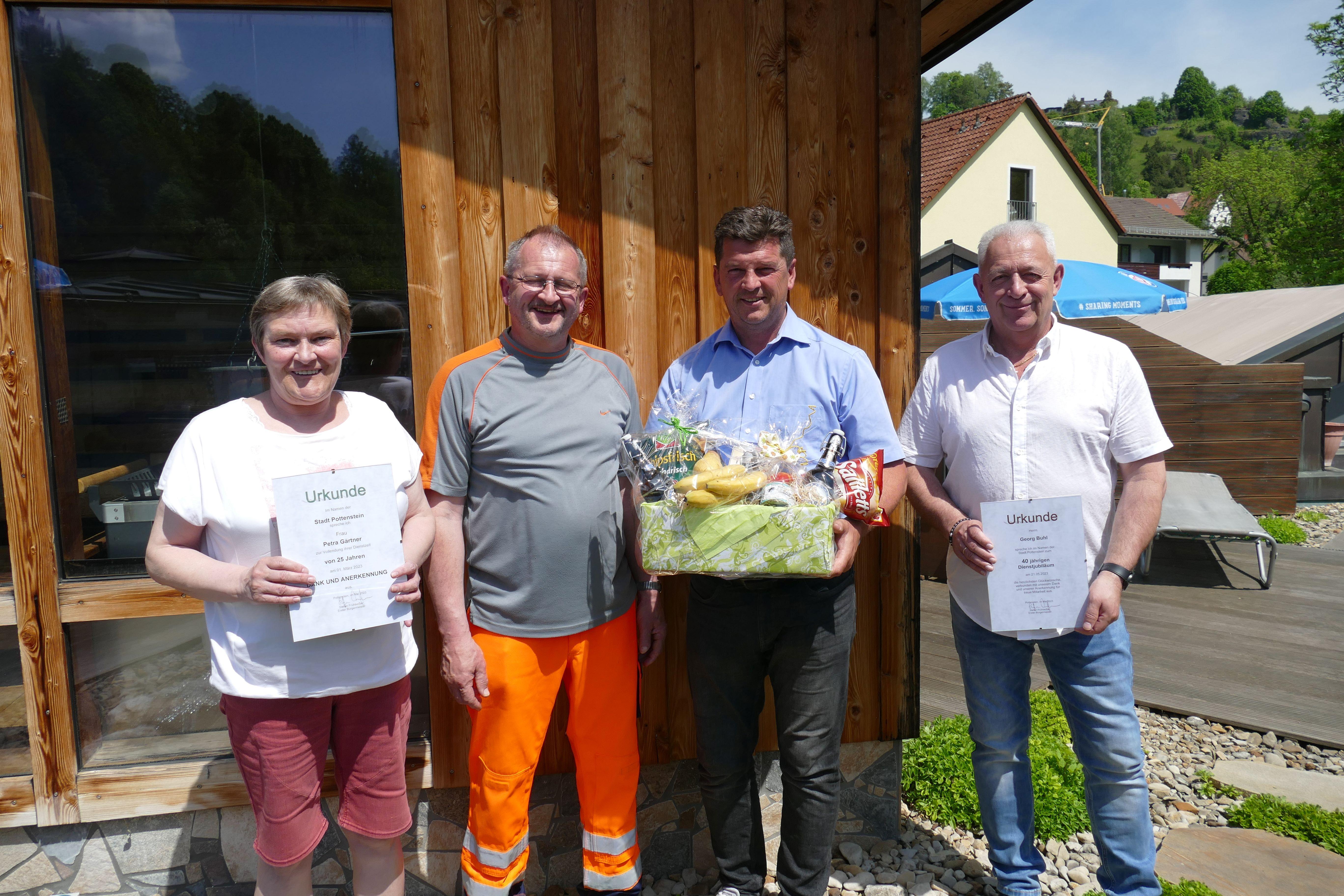 Juramar Pottenstein: Sie haben Generationen das Schwimmen gelehrt