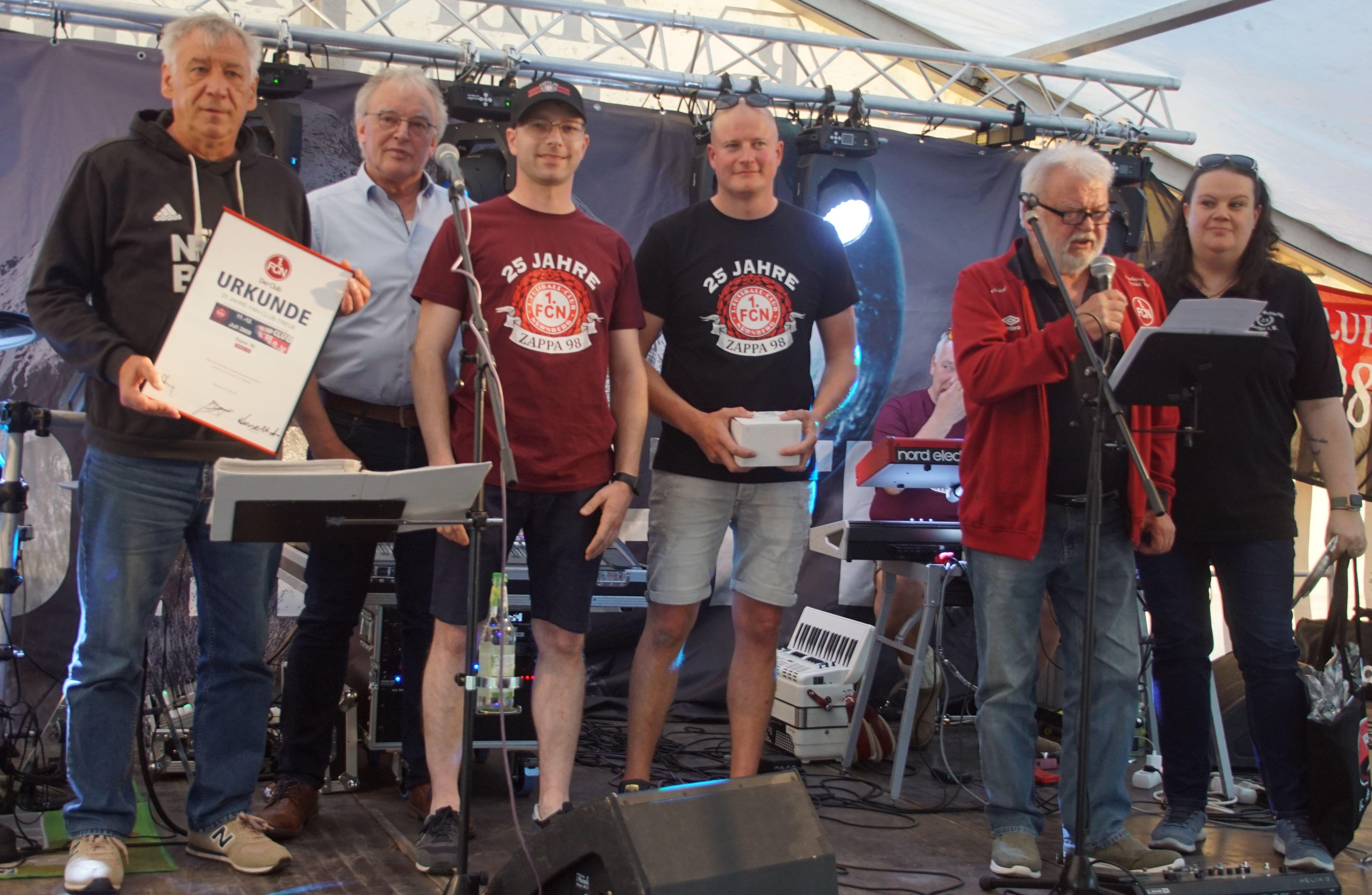 FCN-Fanclub "Zappa" feiert 25. Geburtstag mit unvergesslicher Party
