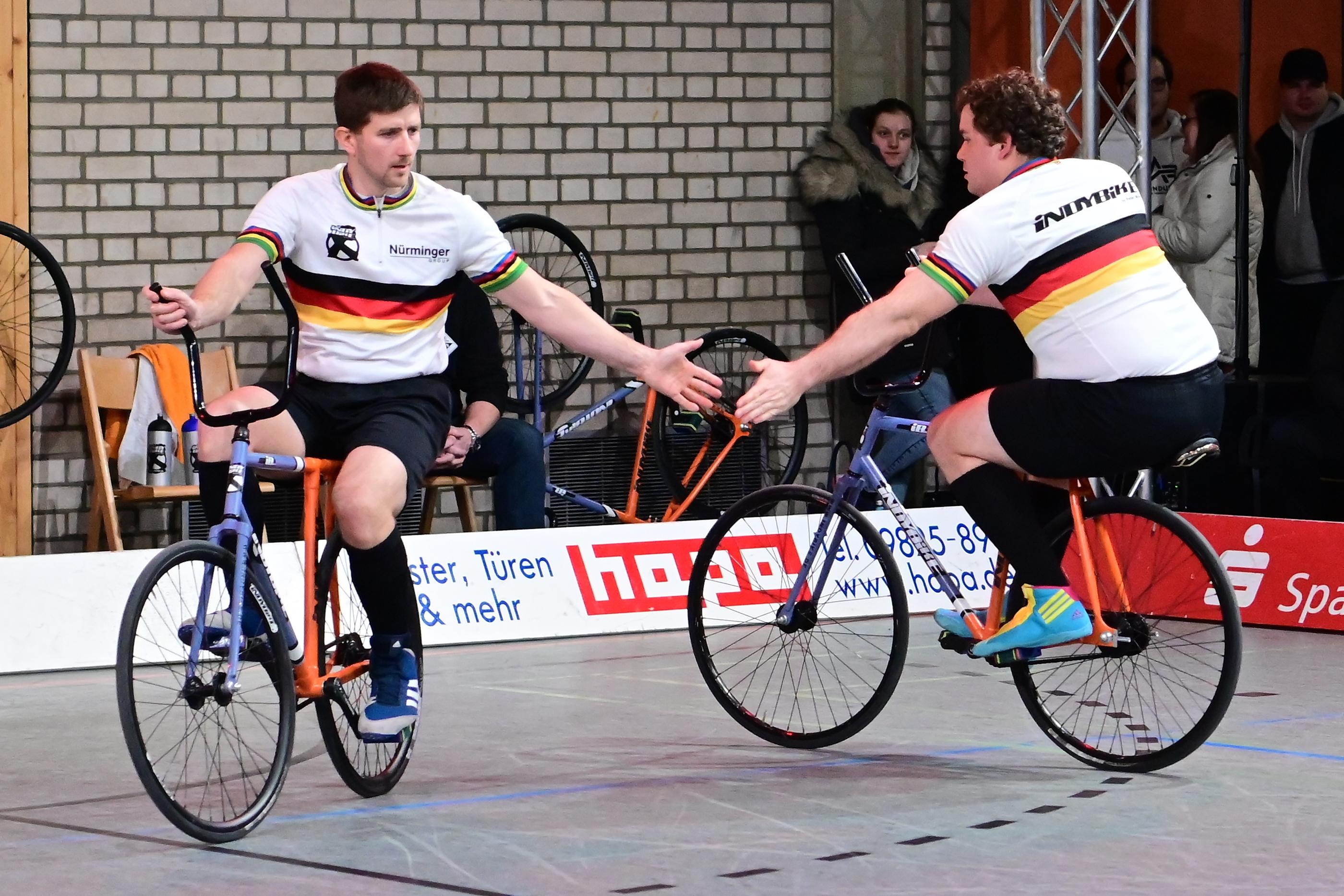 Trennung nach 27 Jahren: Letzter Heimauftritt des Steiner Radball-Duos Bernd und Gerhard Mlady