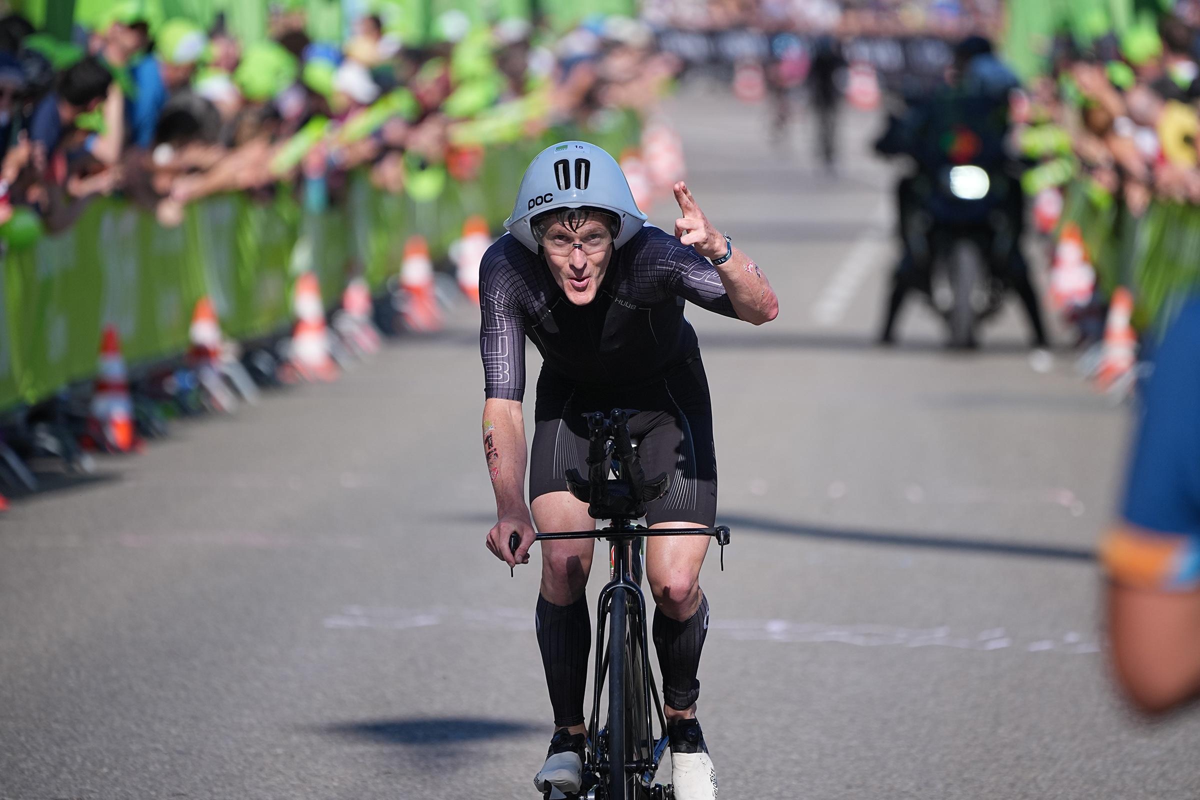 Challenge Roth 2023: Alle Bilder von den feiernden Zuschauern am ...