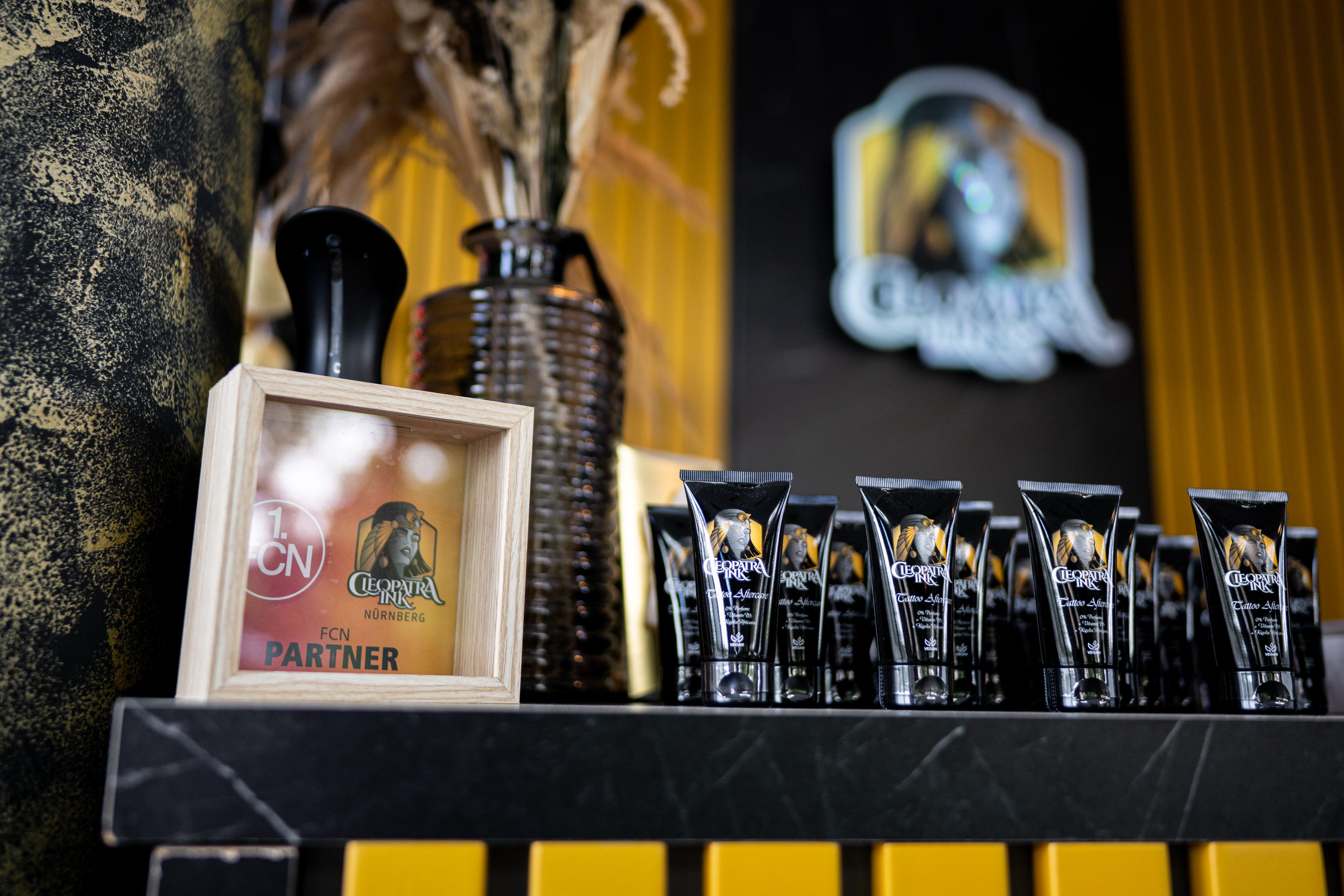 FCN-Fußballerinnen im Tattoo-Studio - die schönsten Bilder