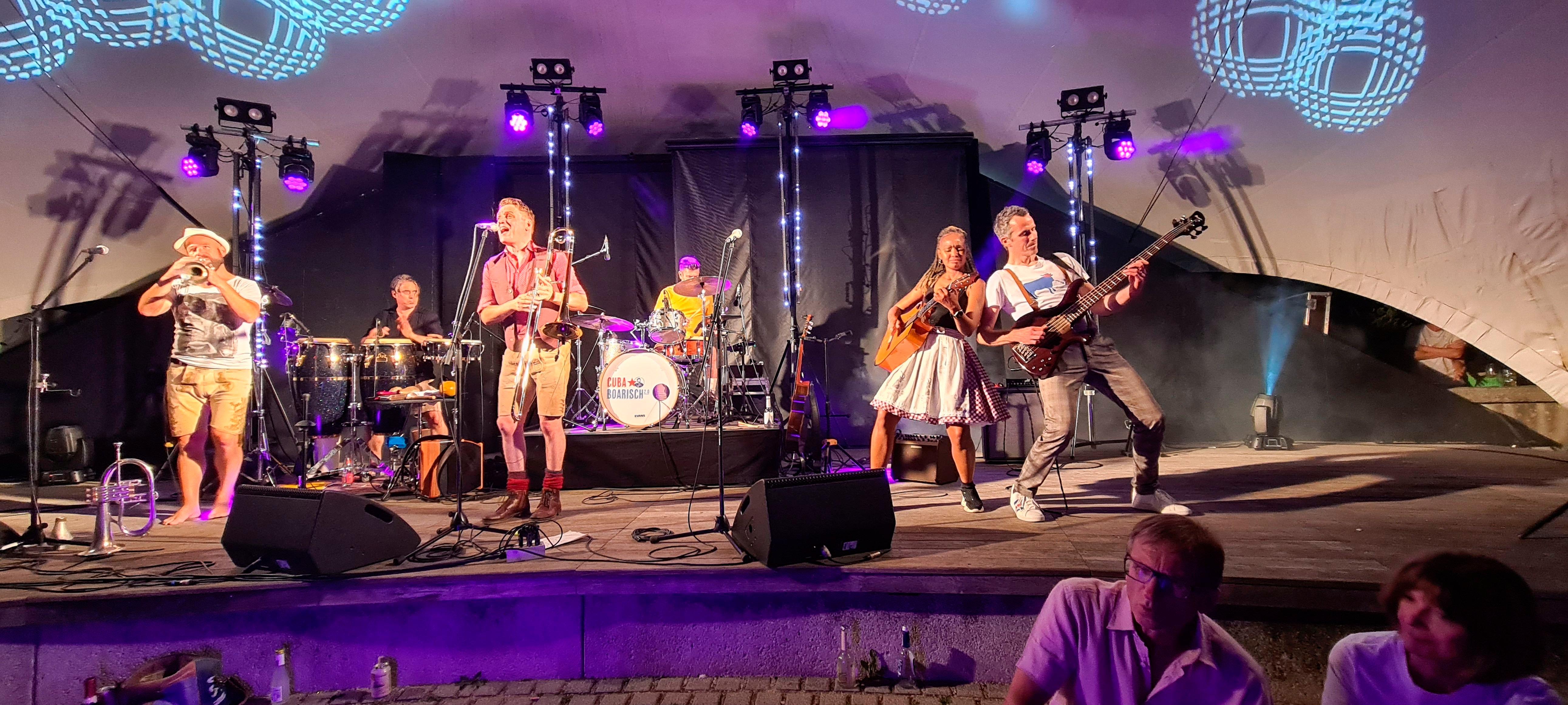 "Der Mix macht's" : Cubaboarisch 2.0 brachte karibischen Schwung nach ...