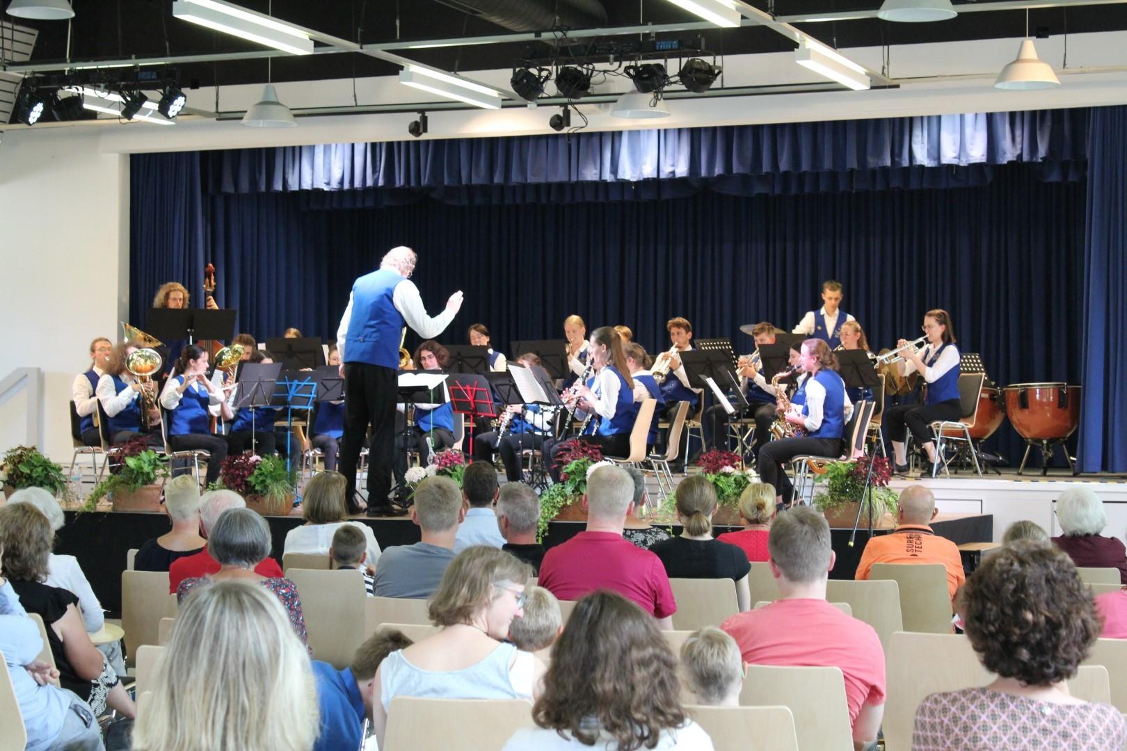 Sommerkonzert der Eckentaler Jugendkapelle: Hollywood, Tatort und ein ...