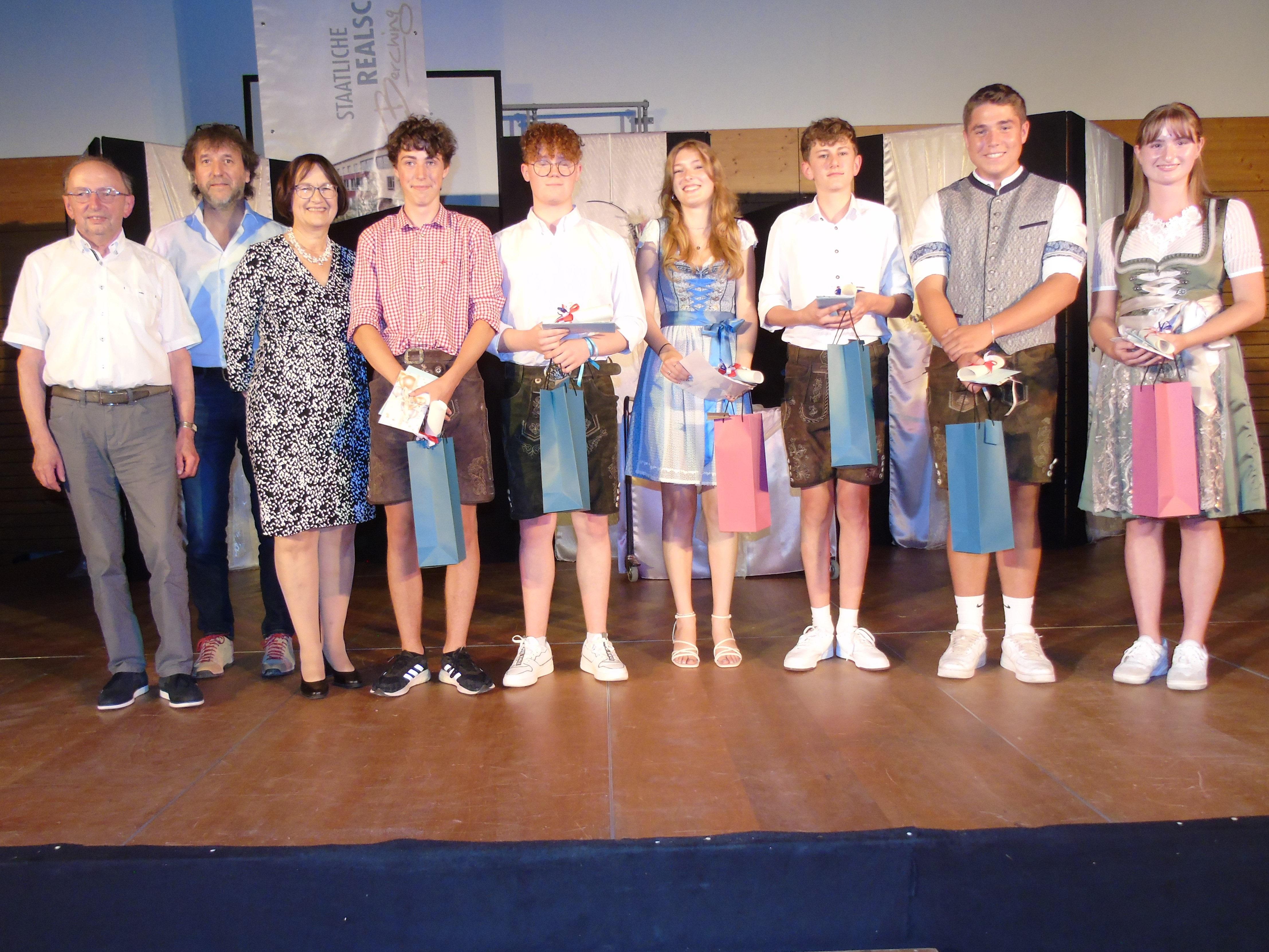 Realschule Berching: Jeder dritte Absolvent hat eine Eins vor dem Komma