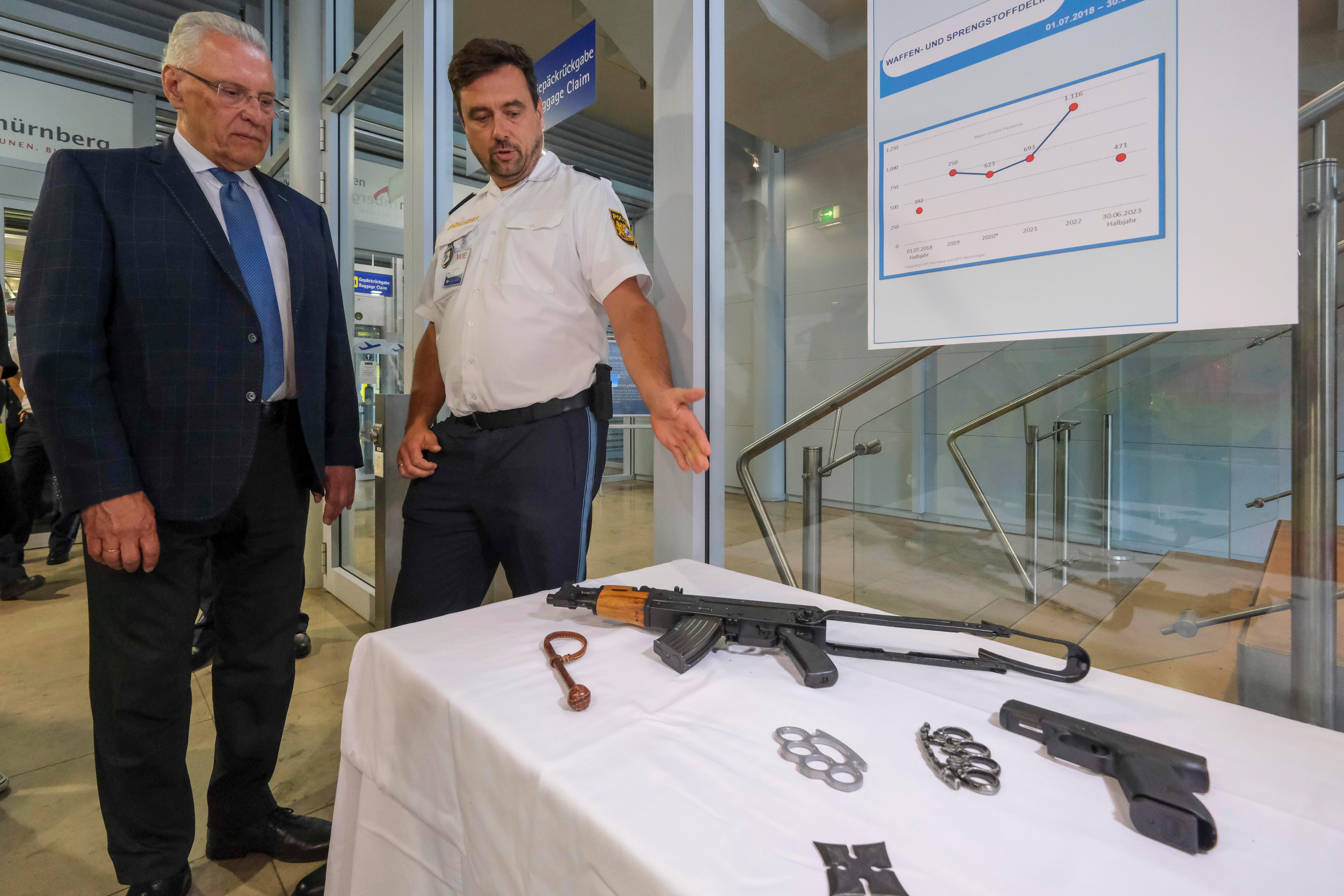 Die Bilanz der Grenzpolizei: Nach fünf Jahren meldet Innenminister ...