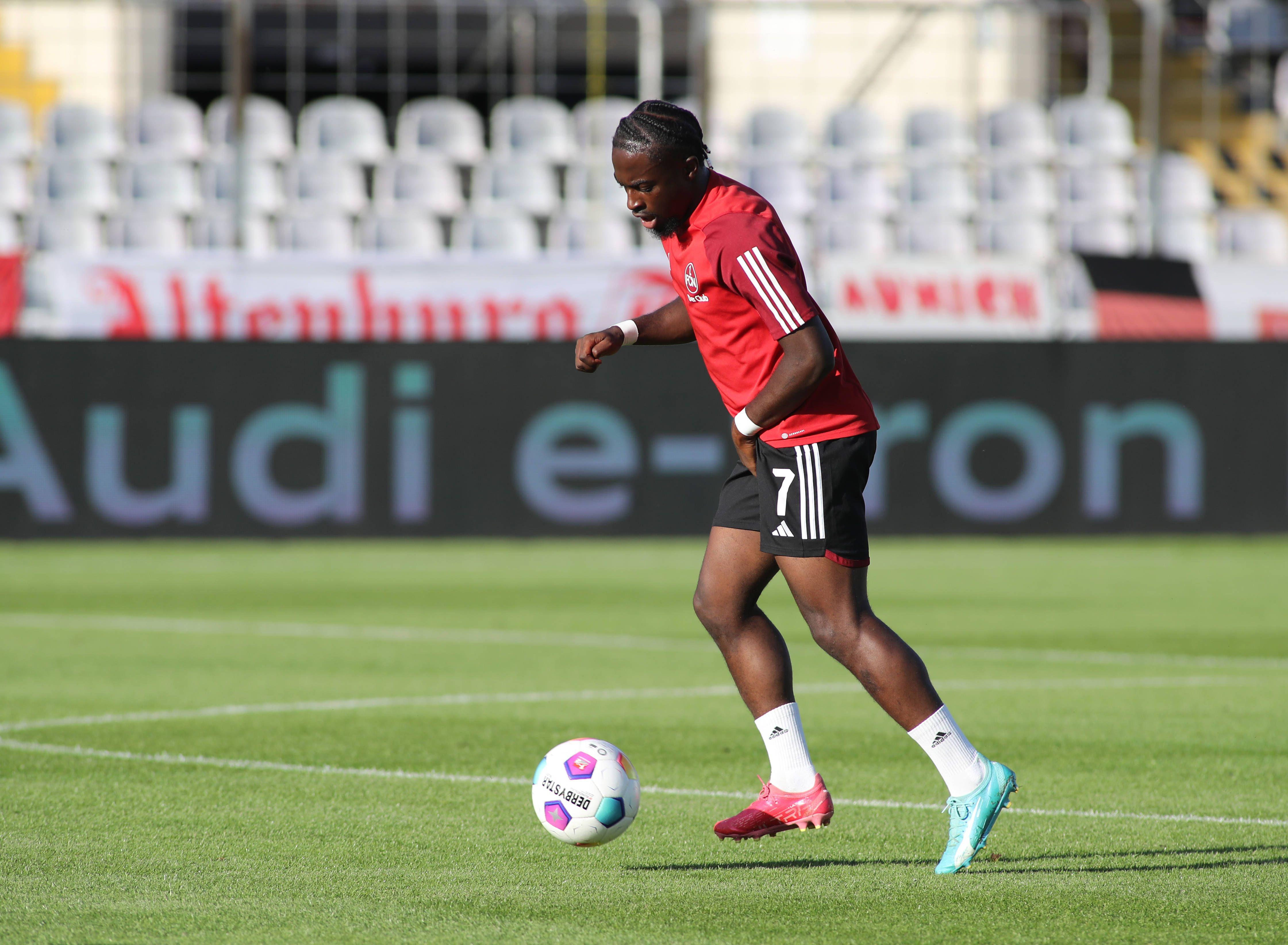 Nach Flaute unter Fiél: Eliot Muteba trifft wieder