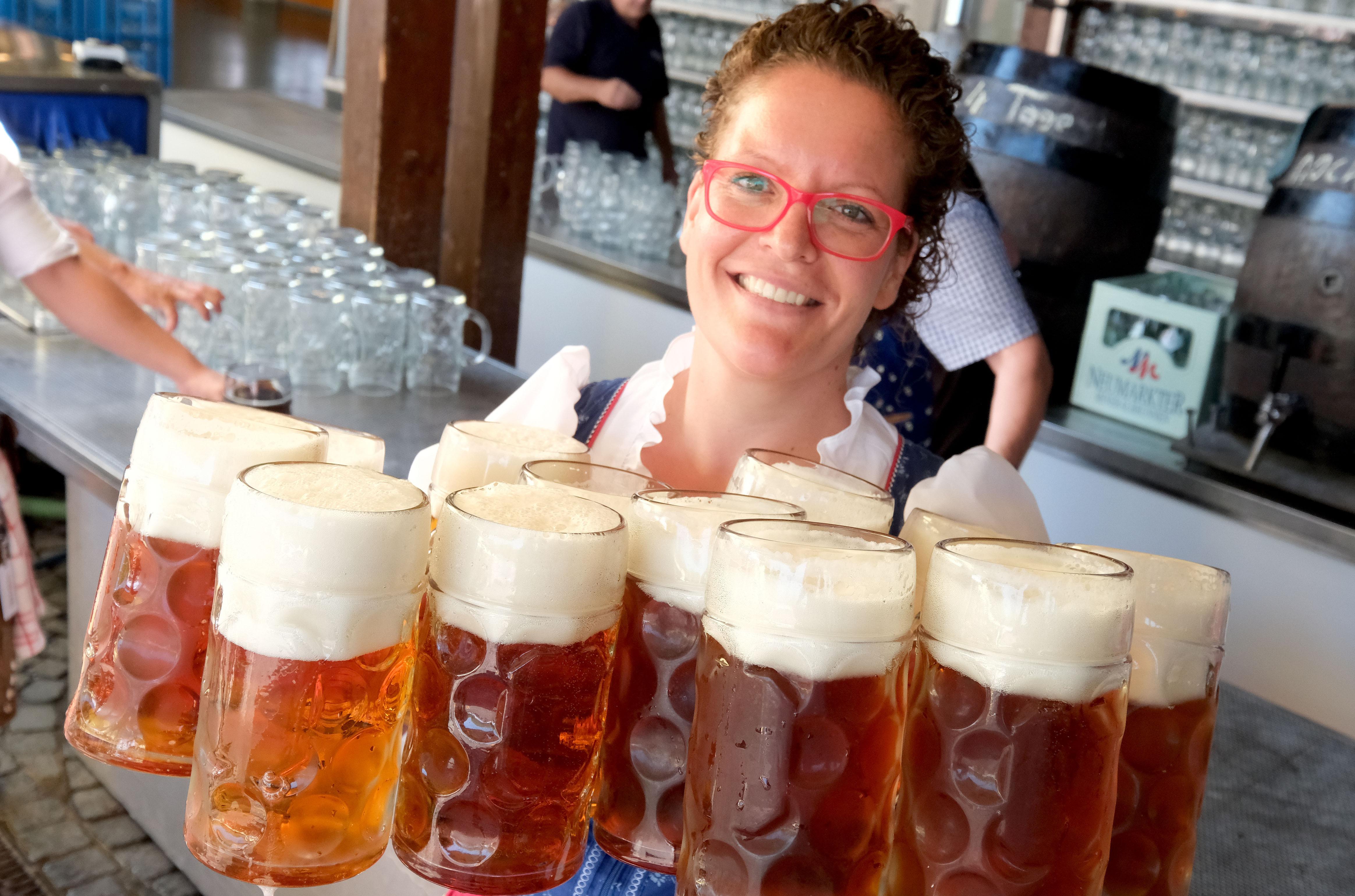Der Weg zum Jura-Volksfest: Wie kommt das Bier von Glossnerbräu in die Maß?