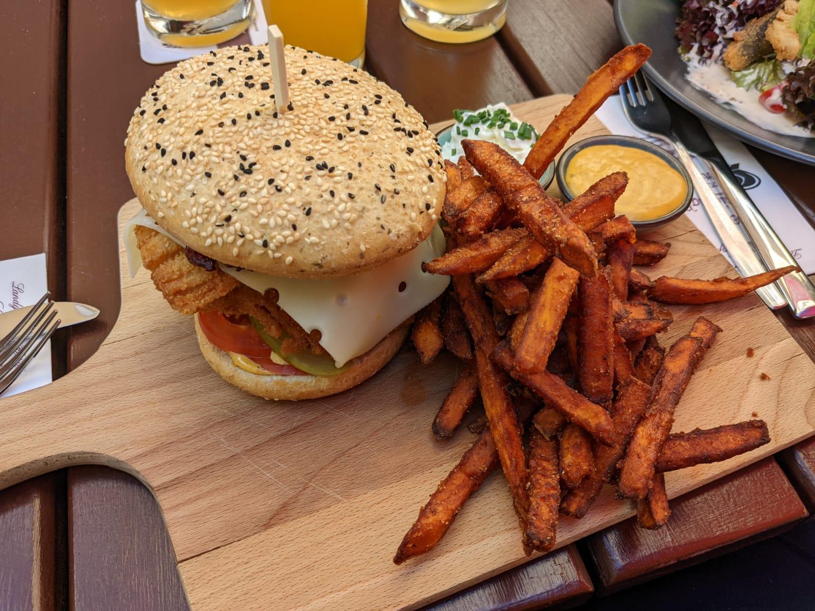 Beliebter Karpfen als Burger oder im Frankenweinsud: So werden die ...