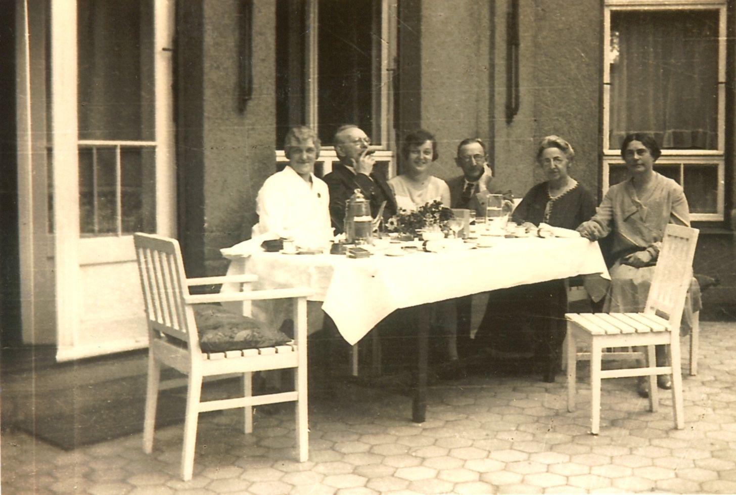 Die liebe Familie Hirsch und ihr Garten: Zeitzeugen erinnern sich an ...