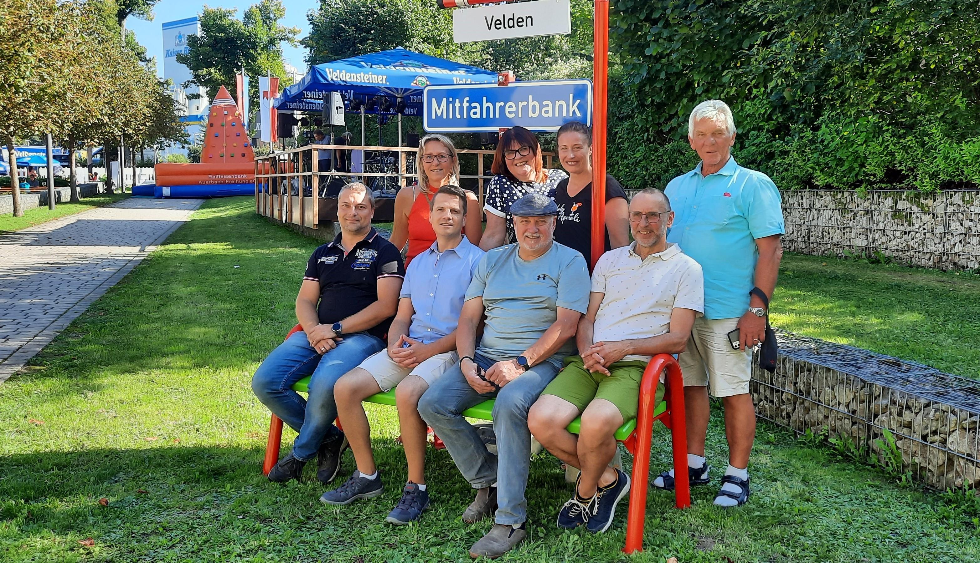 Wer in Neuhaus das eigene Auto stehen lassen will, kann nun ...