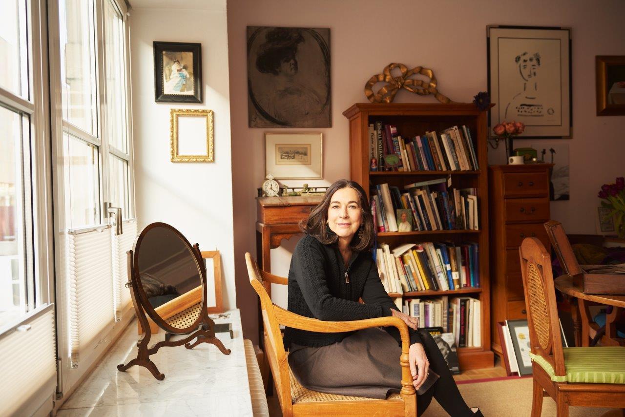 Elisabeth Sandmanns beeindruckender Roman "Porträt auf grüner Wandfarbe"