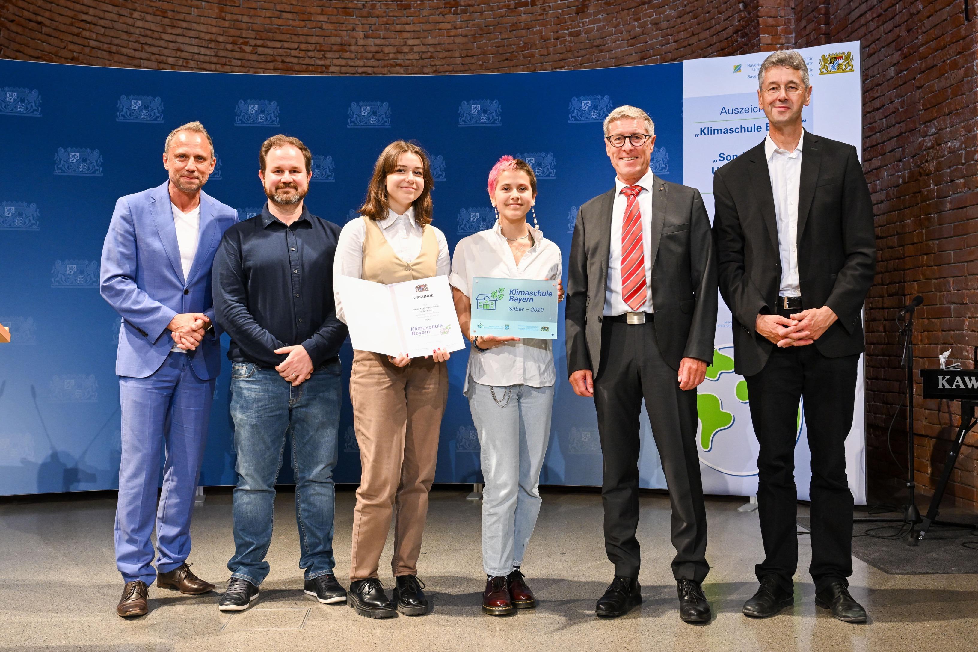 Das Adam-Kraft-Gymnasium wurde als erste "Klimaschule" Schwabachs geehrt