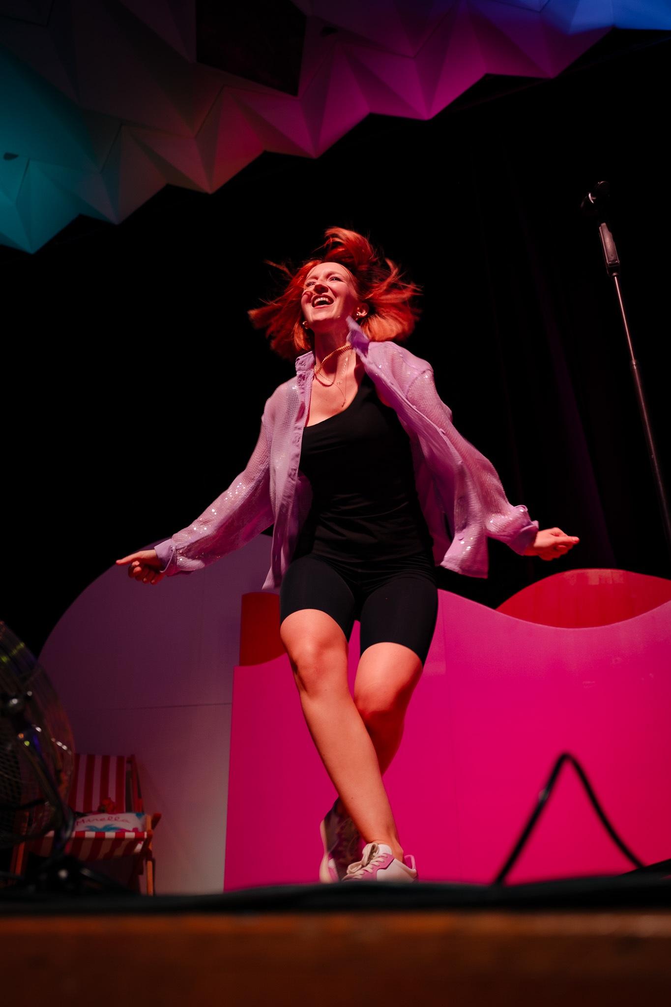 So cringe, dass es Spaß macht: Mirella Precek nahm in Nürnberg Reality ...