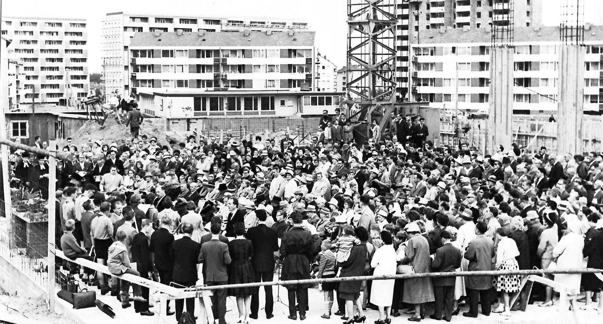 60 Jahre Heilig-Geist-Kirche: Die Fürther Hardhöhe feiert mit viel ...
