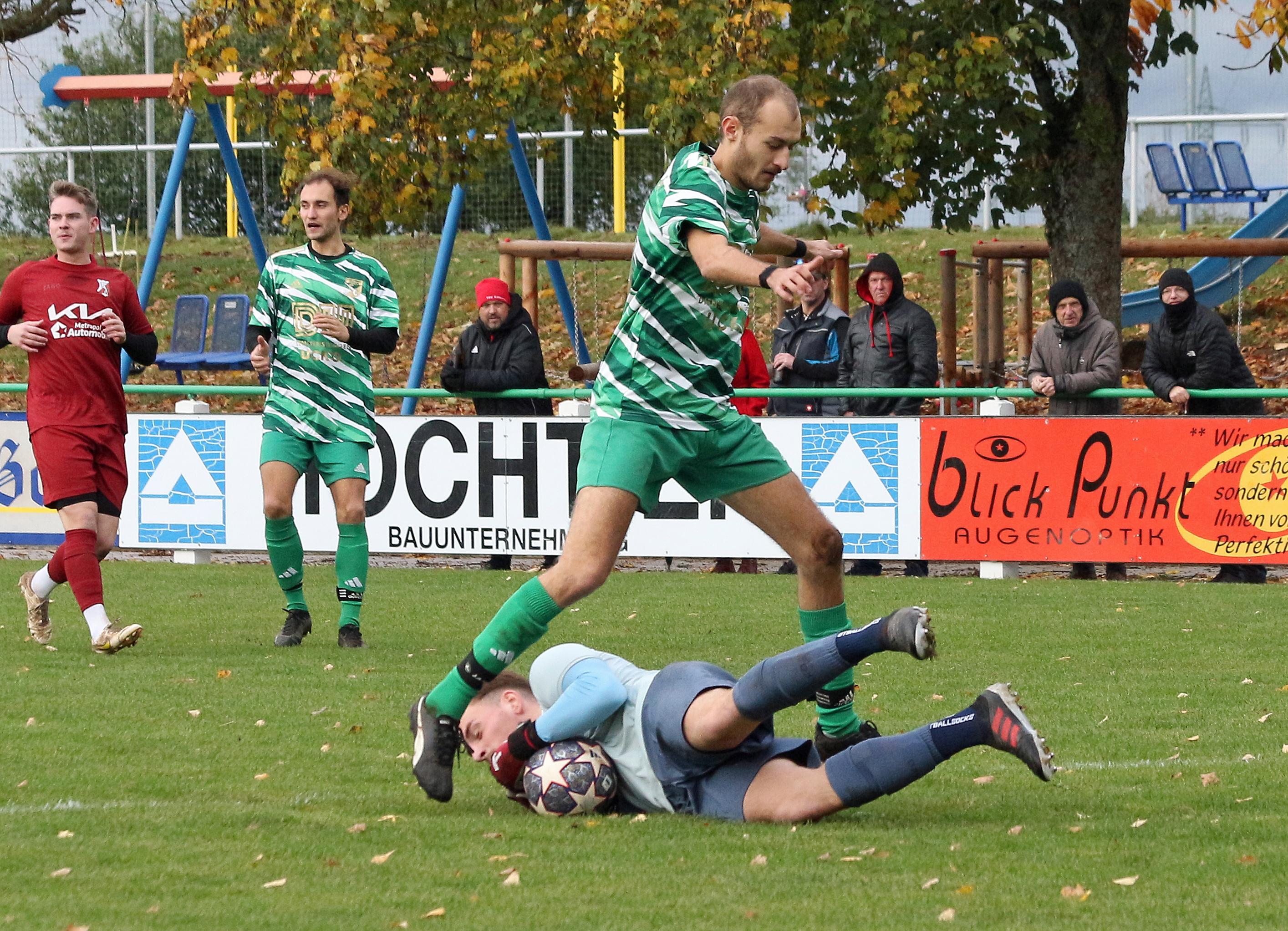 Ezelsdorf siegt im Torfestival gegen Katzwang, Diepersdorf zerlegt die ...
