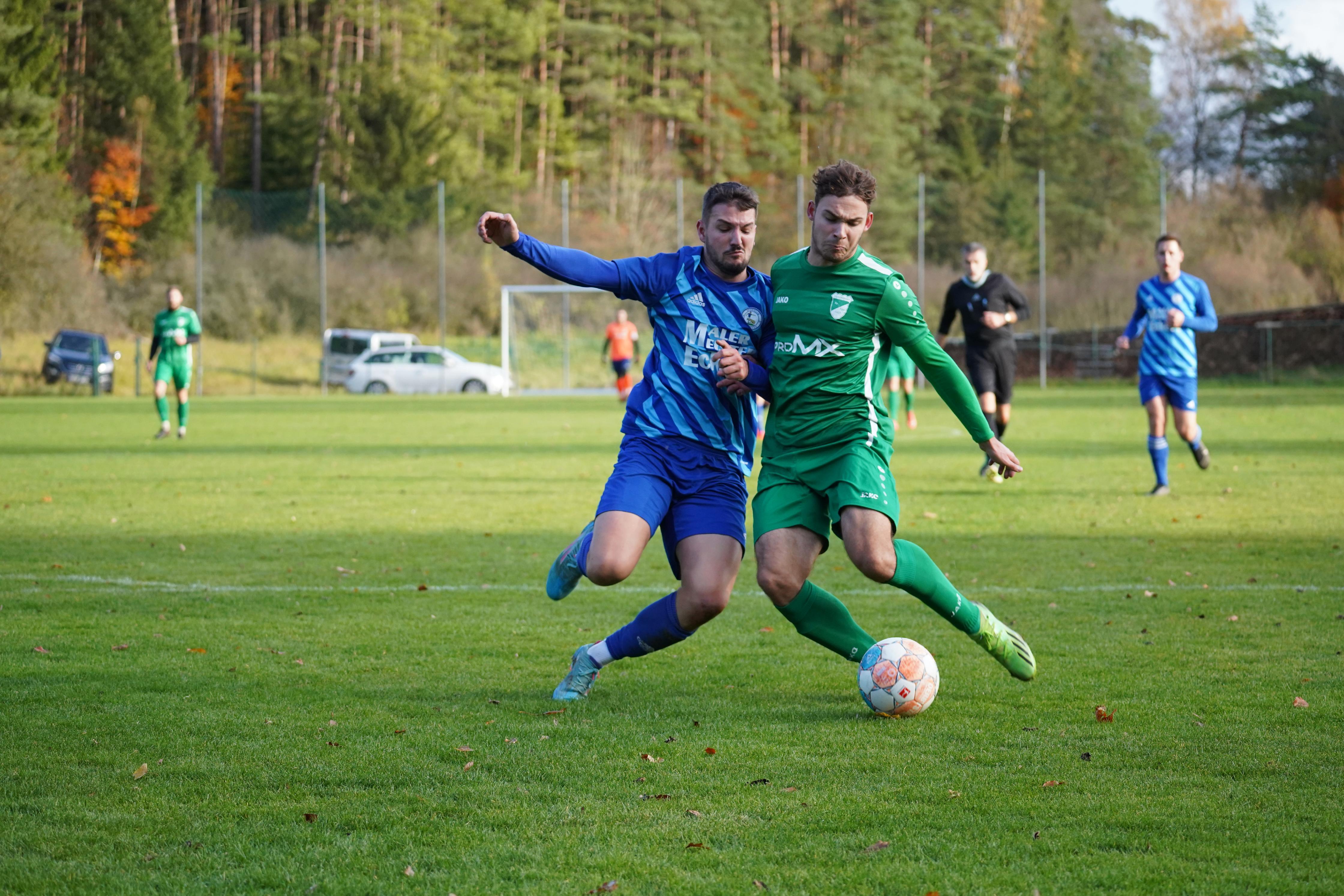 Diepersdorf dominiert Kühlenfels, Ezelsdorf bezwingt die DJK SV Wallnsdorf