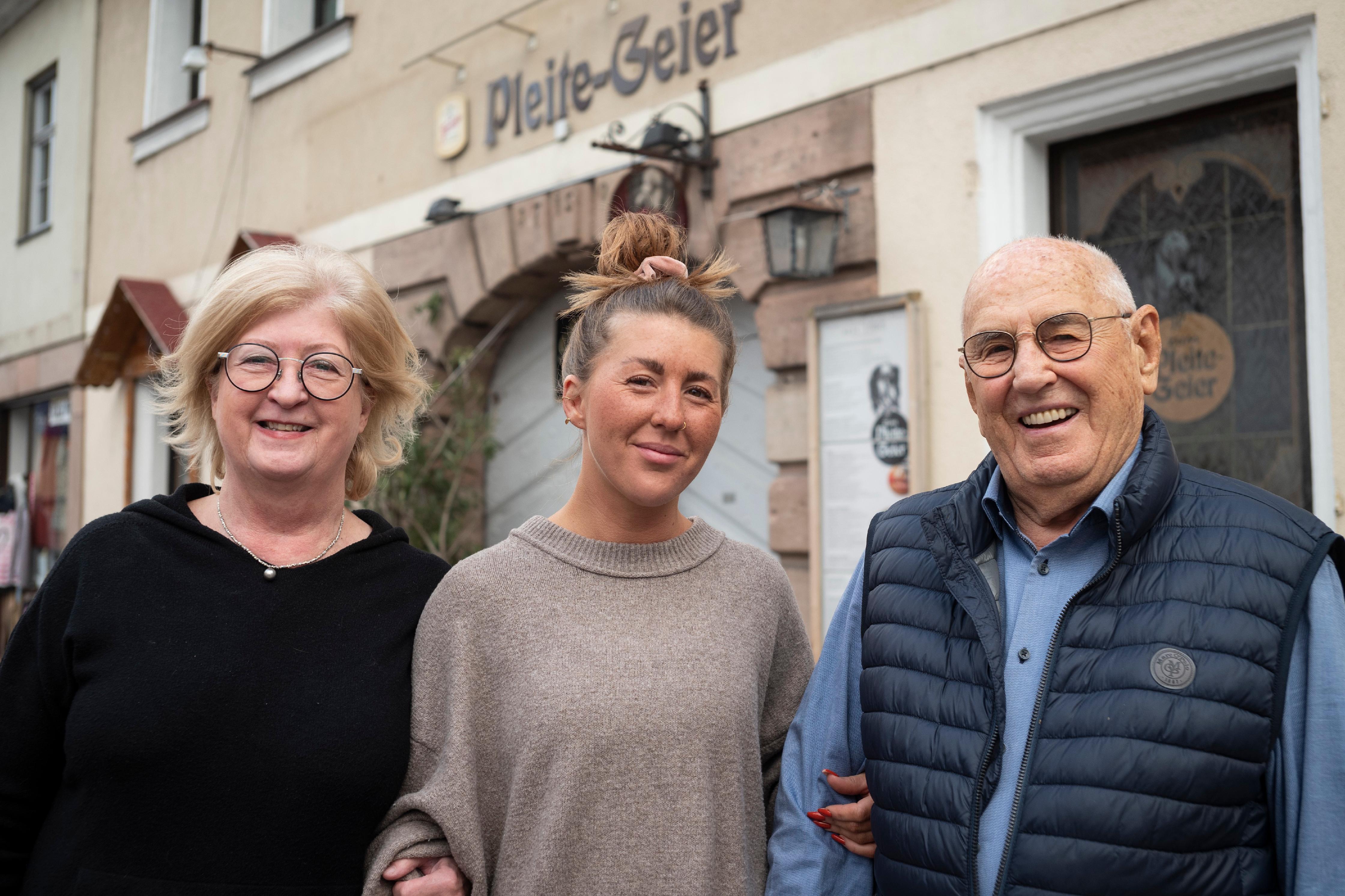 "Pleitegeier" in Erlangen: Familie Xanthas ist seit 40 Jahren in der ...