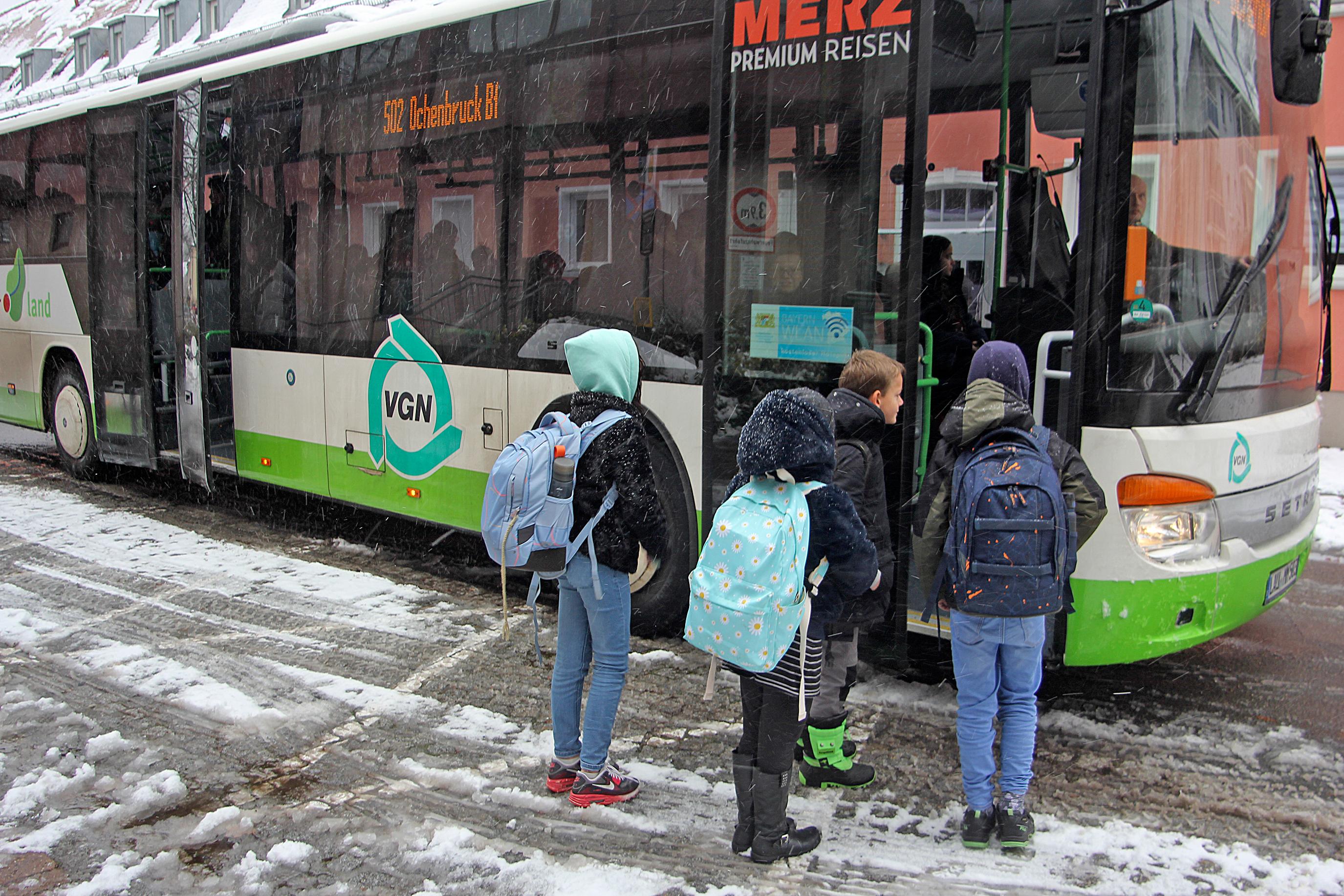 Wenn der Schulbus später kommt: Das müssen Kinder im Nürnberger Land ...