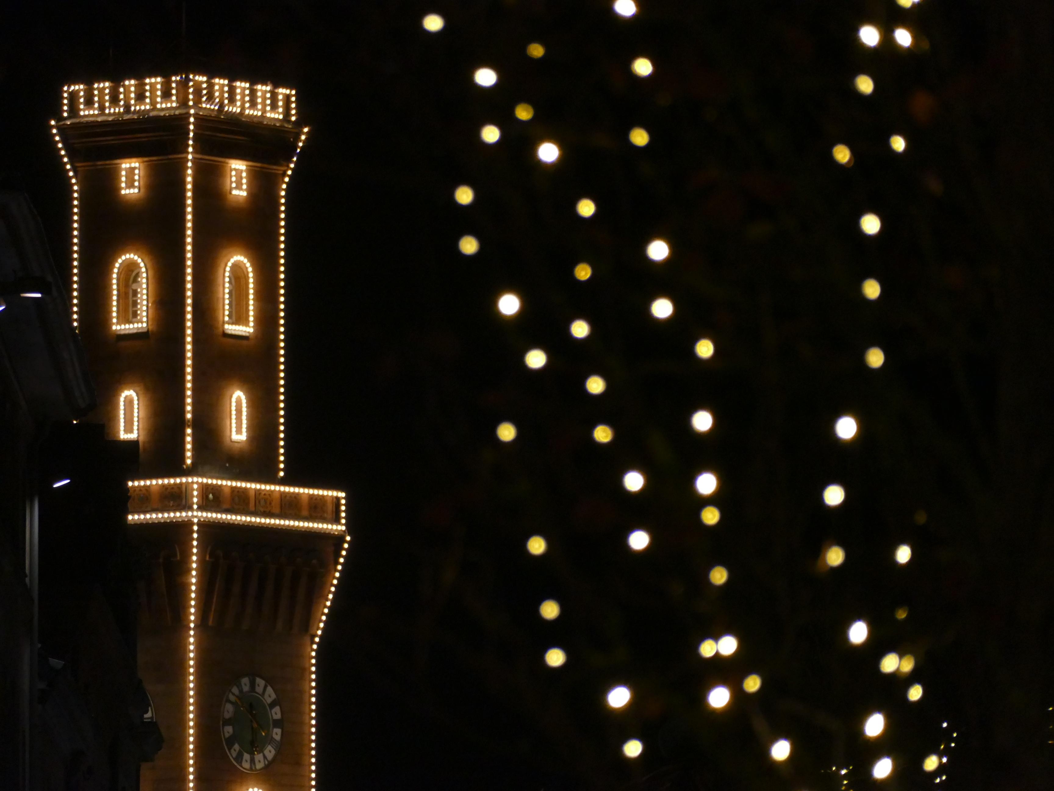 Lokomotive, Pyramide, Lichtermeer: Das Zentrum von Fürth leuchtet wie ...