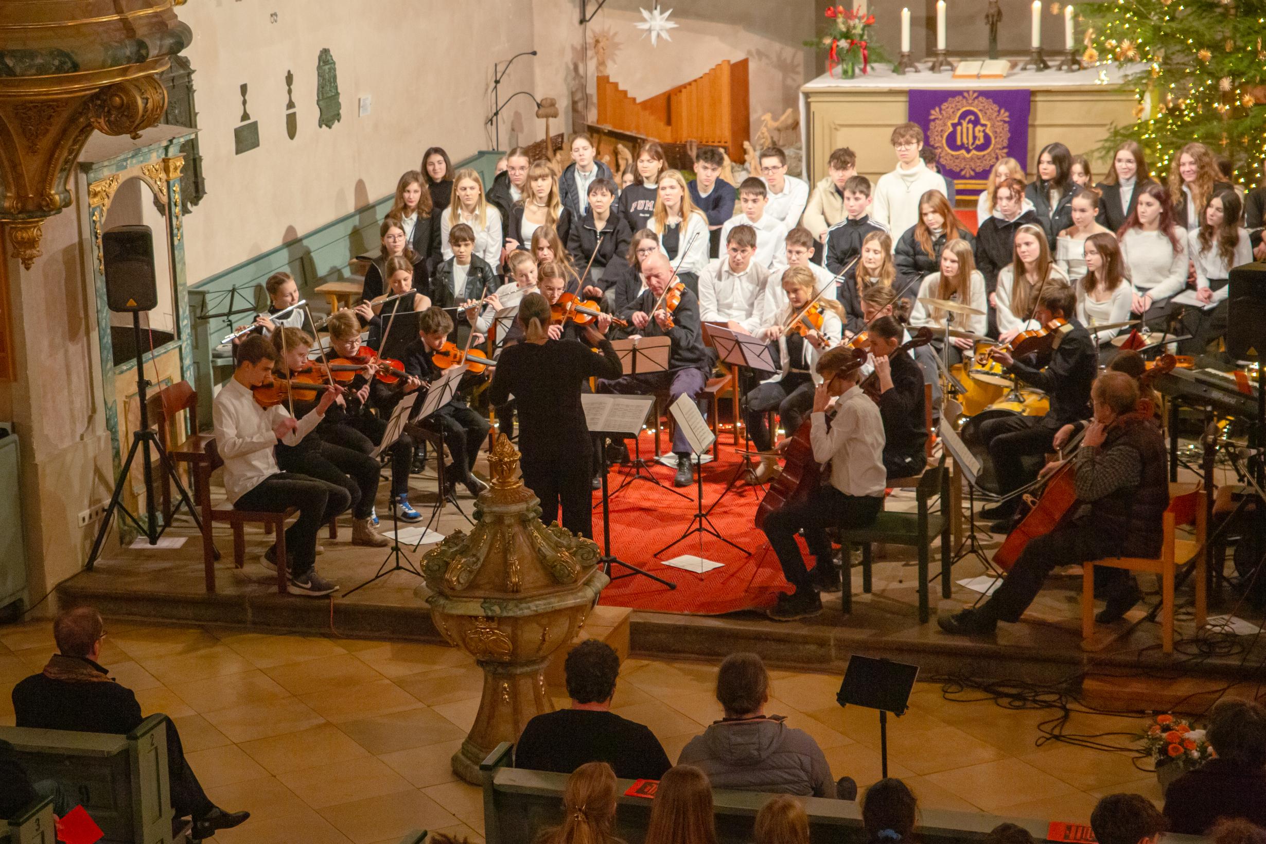 Sturmtief "Zoltan" spielte beim Weihnachtskonzert des PPG Hersbruck mit