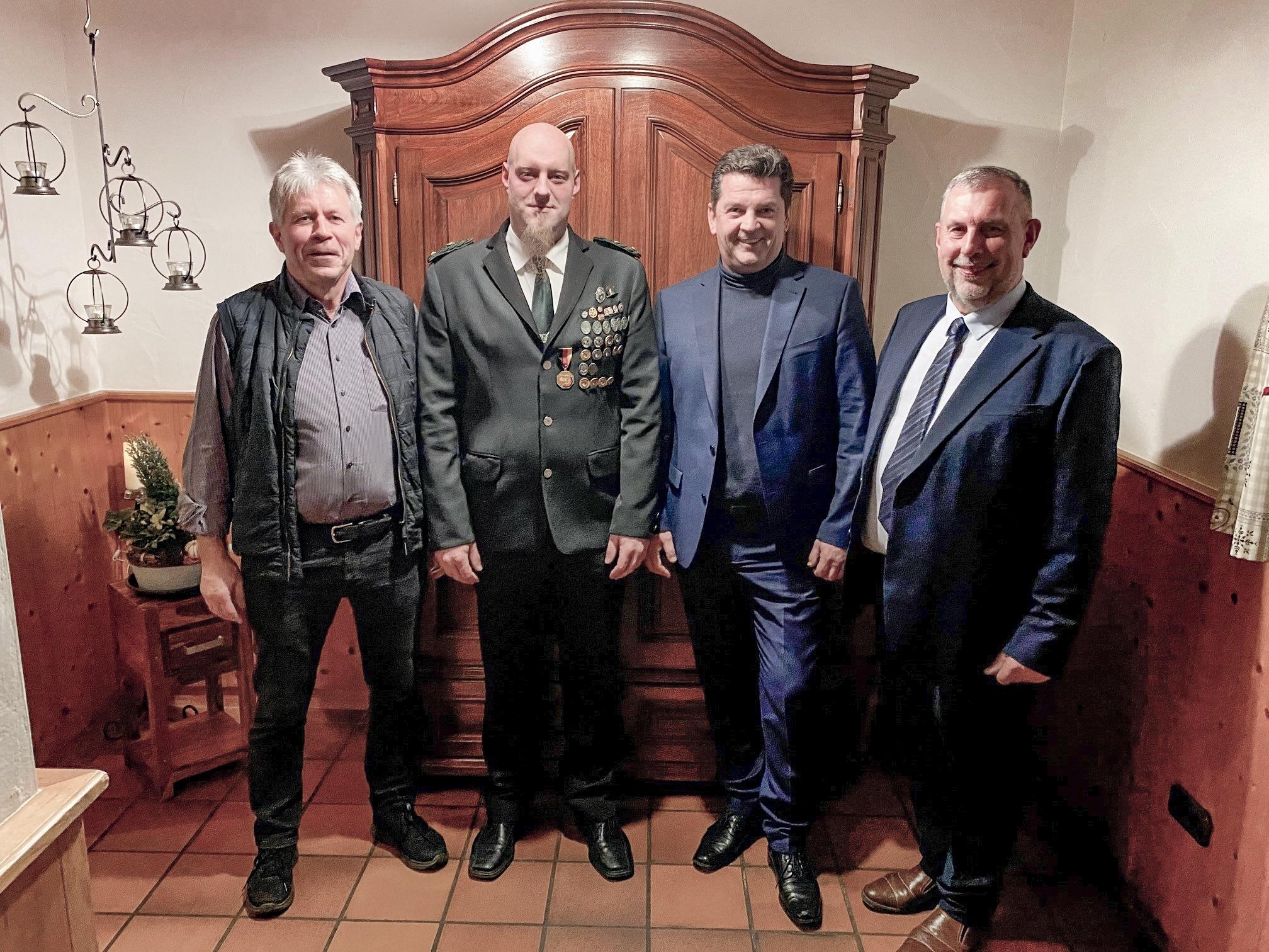 Eintrag ins Goldene Buch und mehr: Drei Pottensteiner sind ...