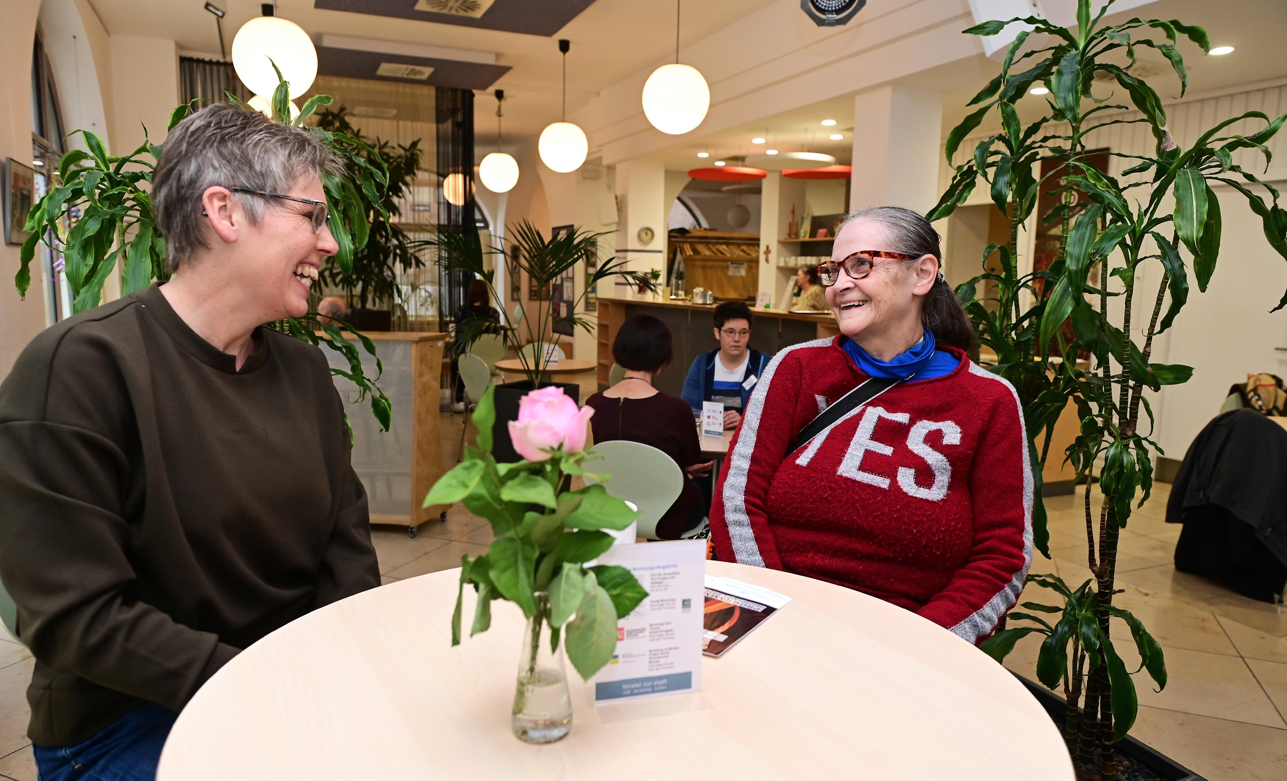 Kaffee ohne festen Preis und ein offenes Ohr - Das bietet das ...