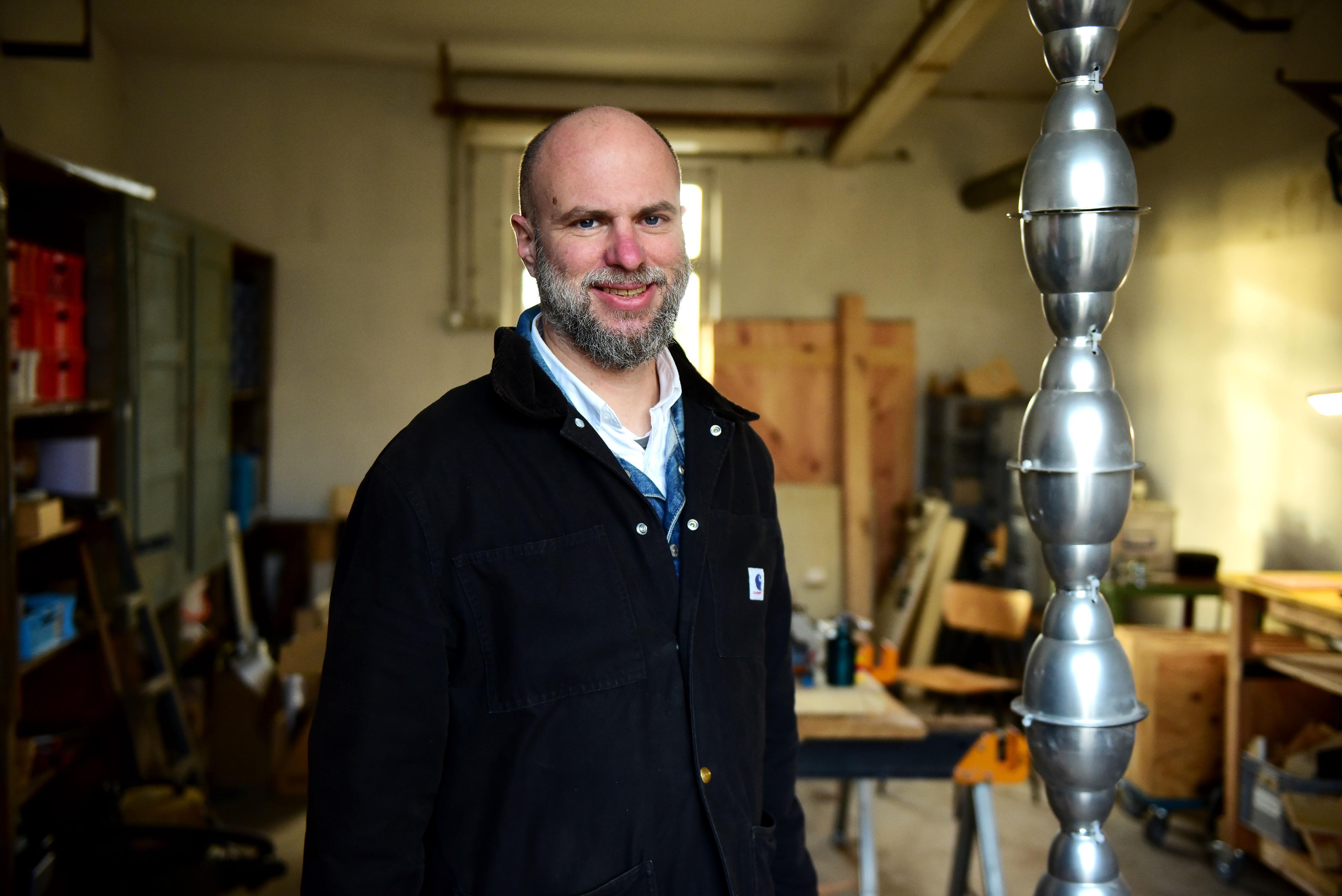 "Holt euch Künstler ins Boot": Nürnberger Steinbildhauer Dominik Schöll ...