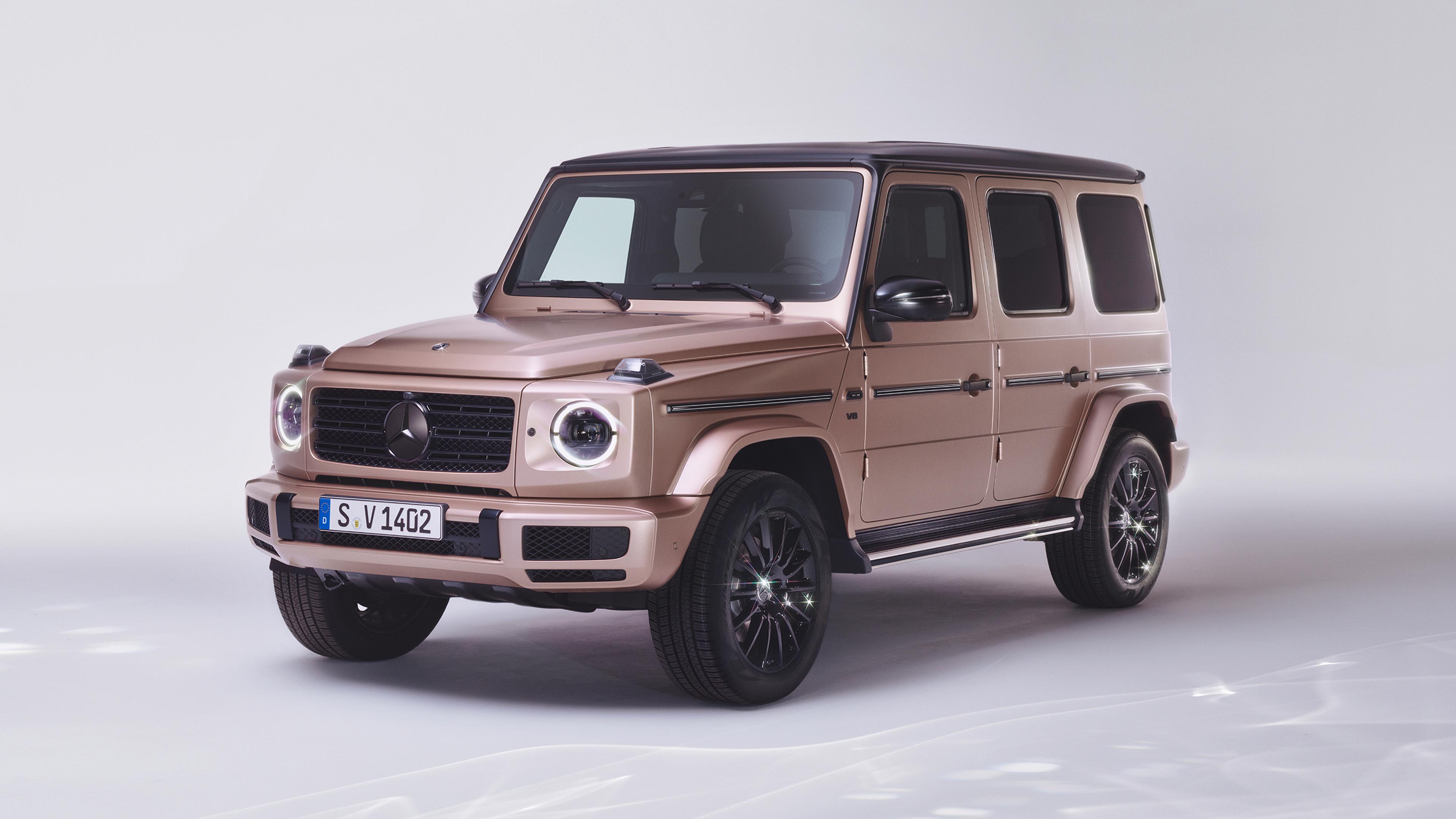 Mercedes G-Klasse "Stronger than Diamonds": Rosa Lack und Diamantschmuck