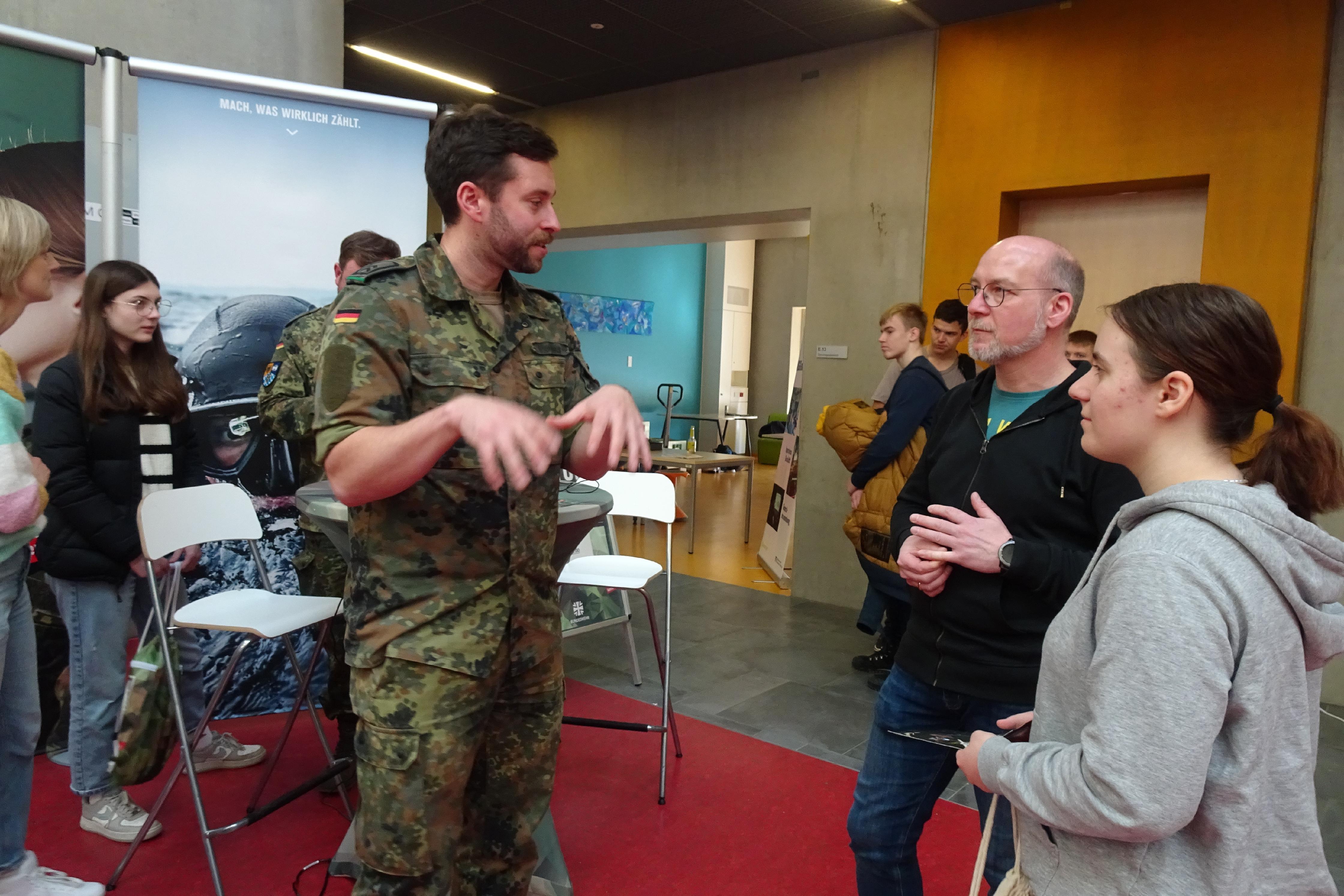 Flyerjagd und Fragenhagel: So war der Neumarkter NeuBIT am Willibald ...