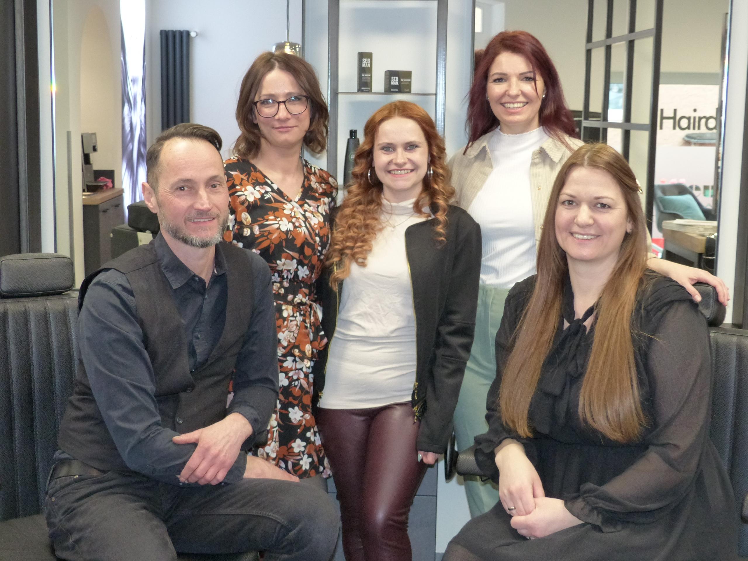 Friseurmeister Christian Pfuff hat seinem Salon in Heidenheim eine ...