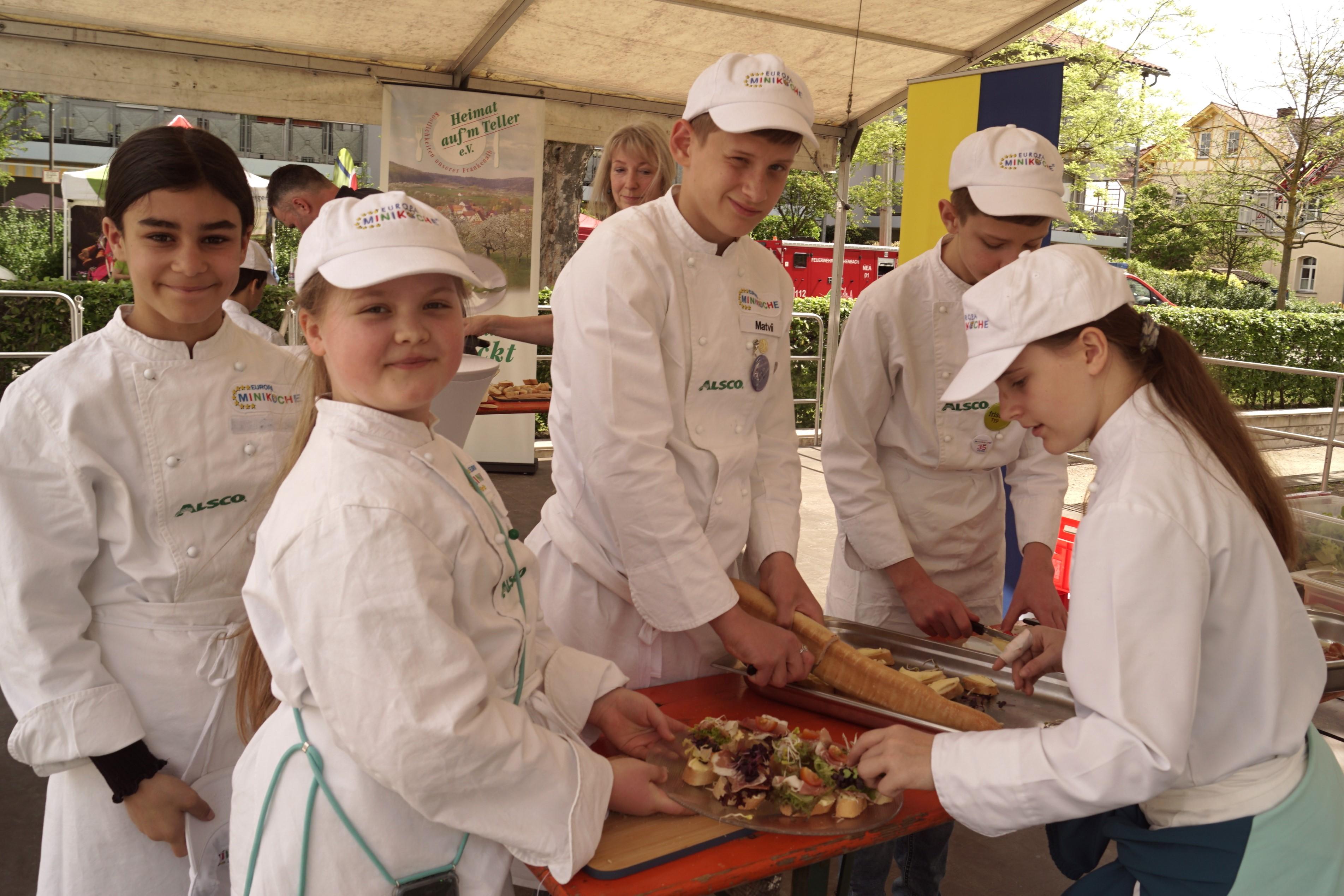 Regionalmarkt von"Heimat aufm Teller" zog die Menschen in Massen nach ...